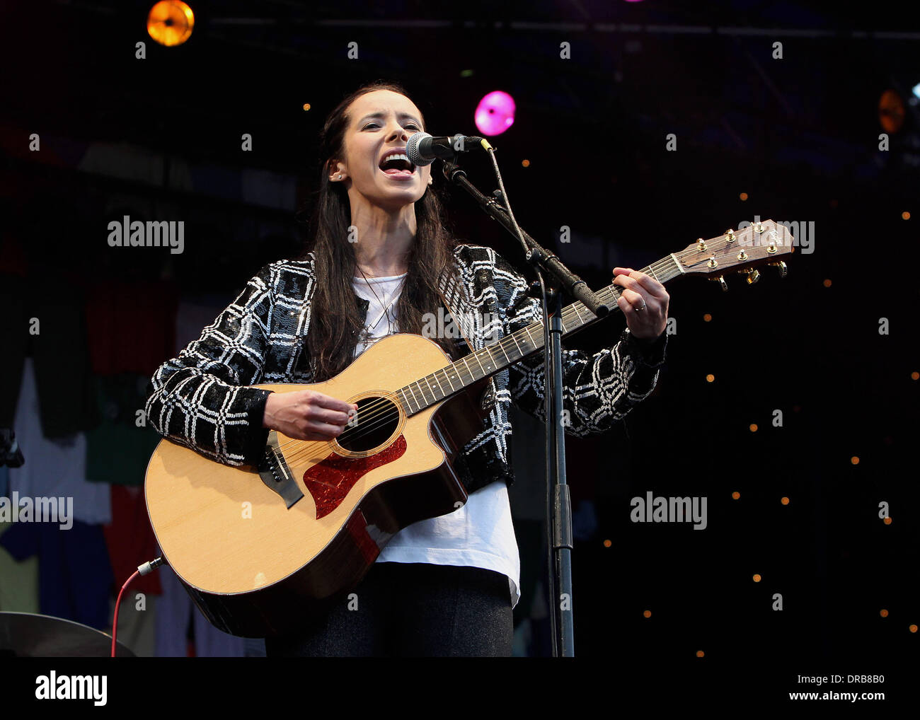 Nerina Pallot performing at Kew The Music in Kew Gardens Richmond ...