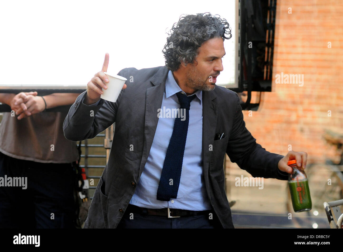 Mark Ruffalo, filming on the set of her new movie 'Can a Song Save Your ...