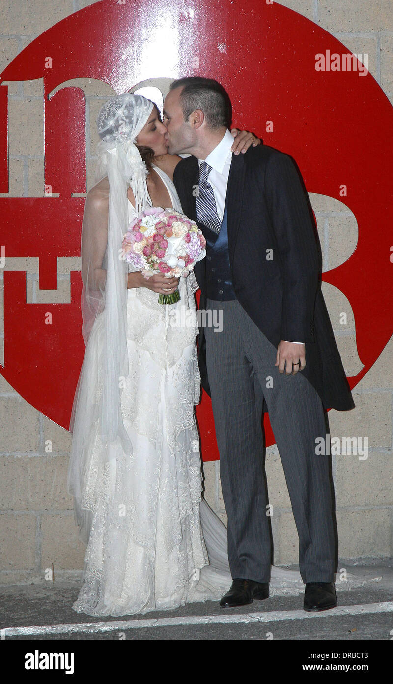 Anna Ortiz and Andres Iniesta The wedding of Andres Iniesta and Anna ...