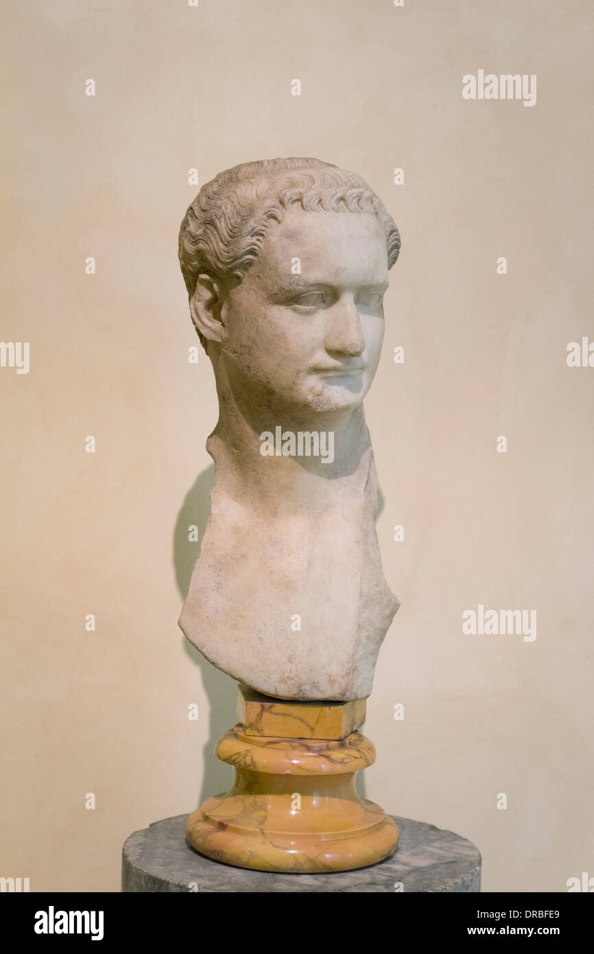 Portrait bust of domitian hi-res stock photography and images - Alamy