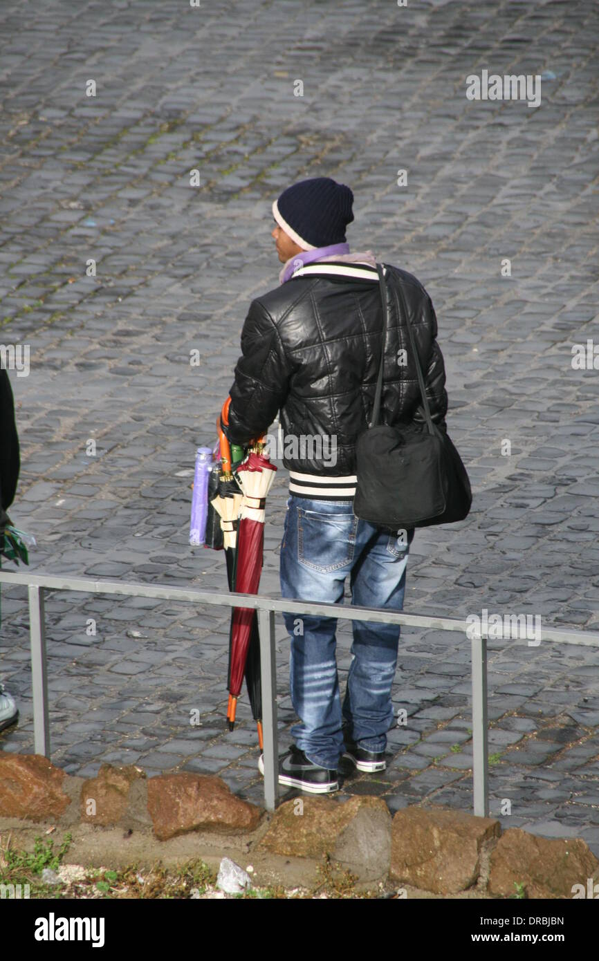 Rome italian street rain raining hi-res stock photography and images ...
