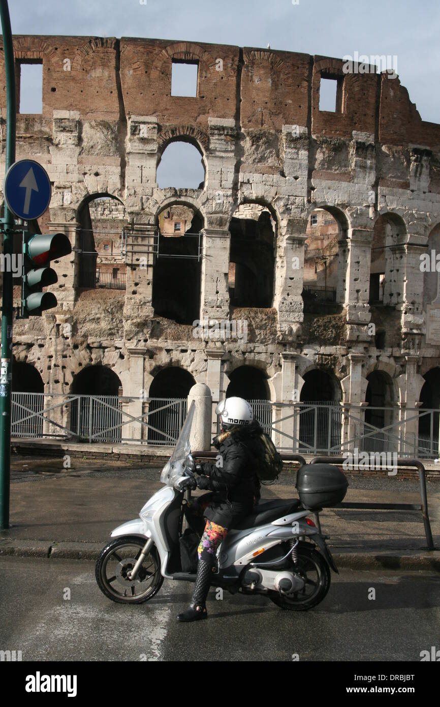 Rome Italy 22nd Jan 2014 Heavy rain by the Colosseum in Rome Italy ...