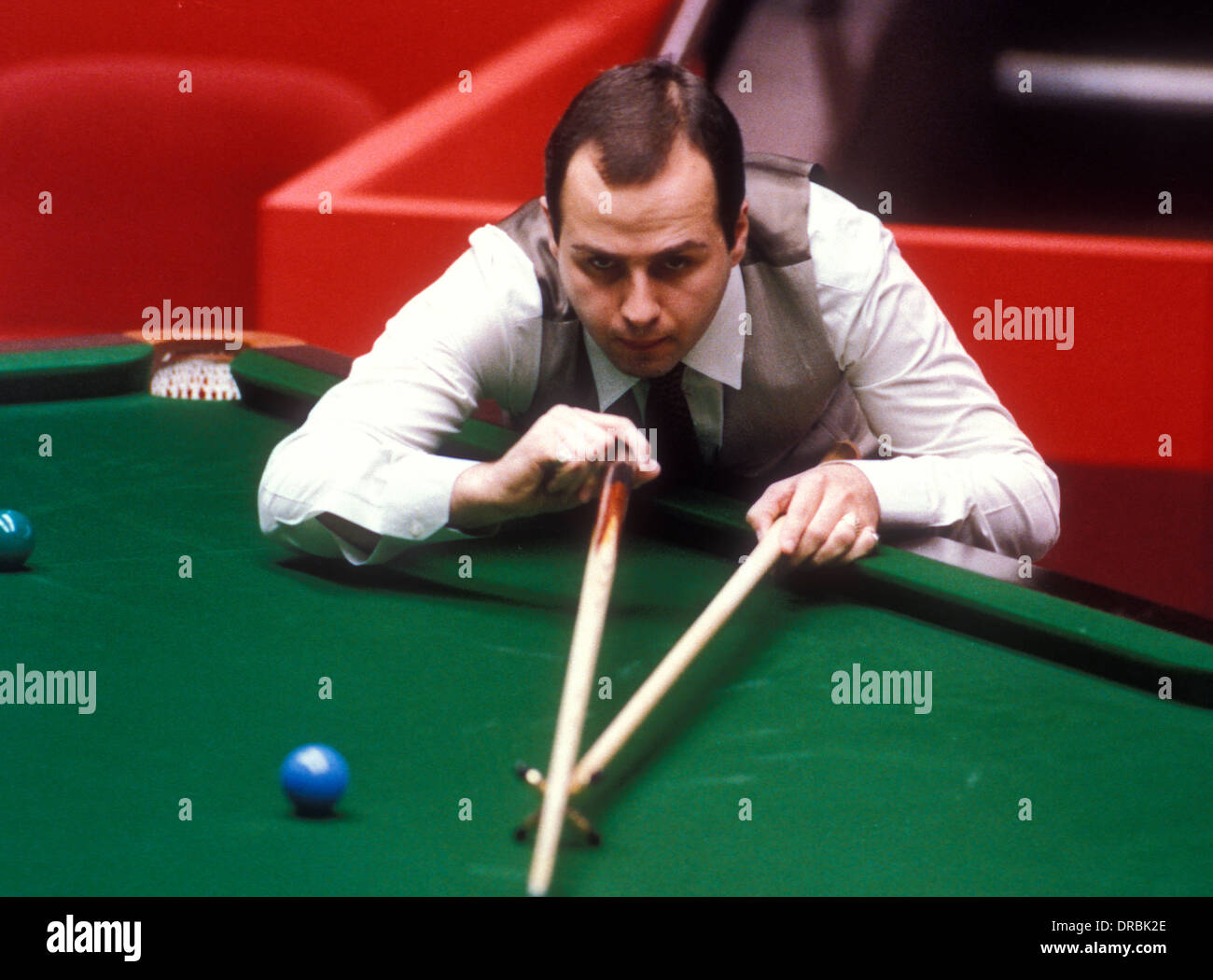 Londoner Tony Meo at The Embassy World Snooker Tournament, Crucible ...
