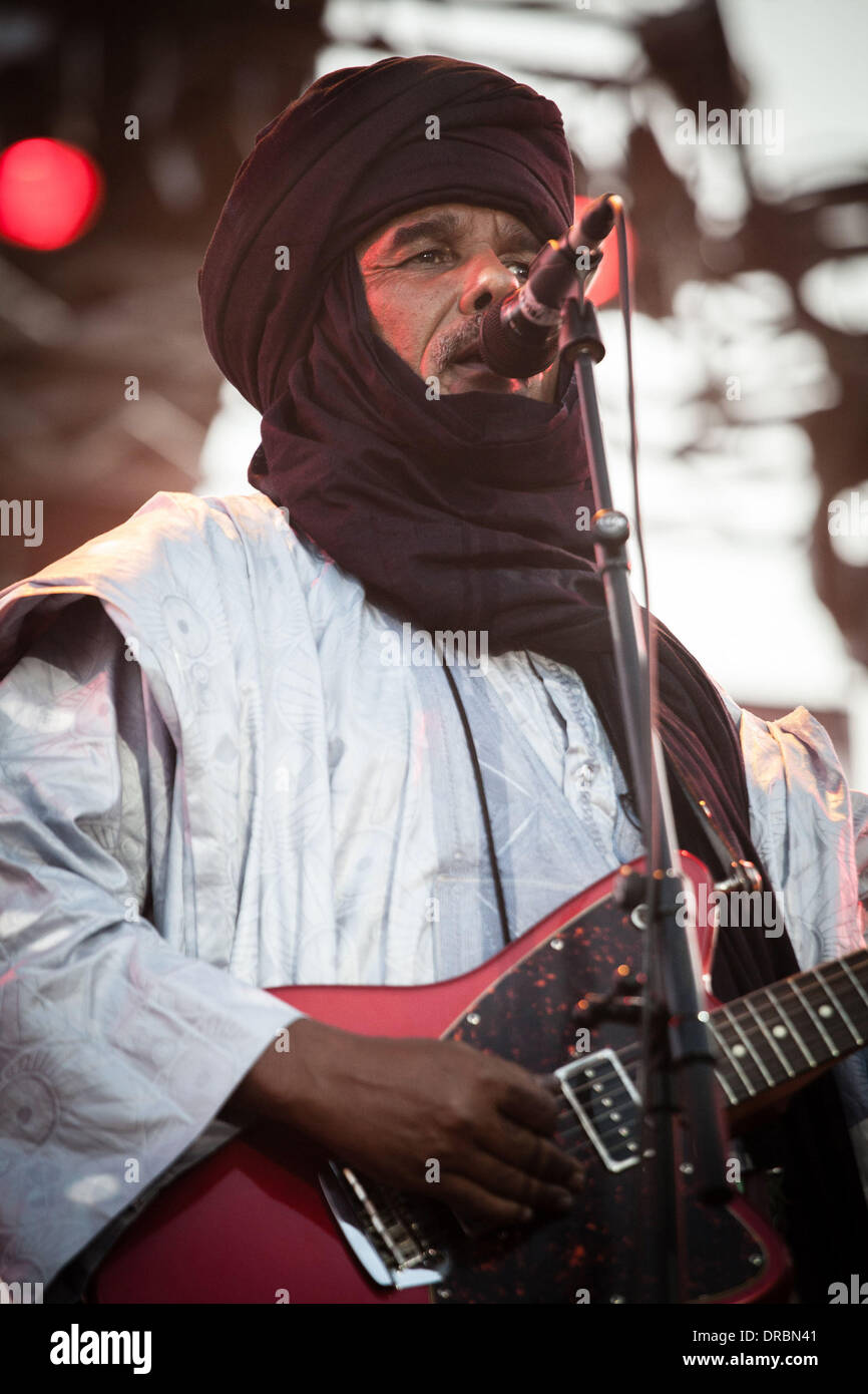 Tinariwen hi-res stock photography and images - Alamy