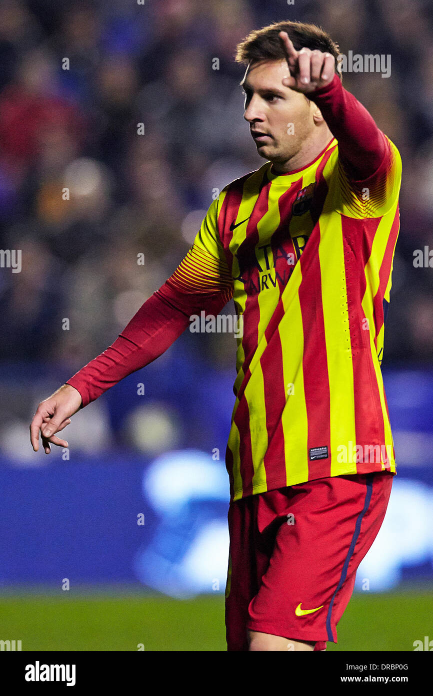 Lionel messi of barcelona gestures hi-res stock photography and images ...