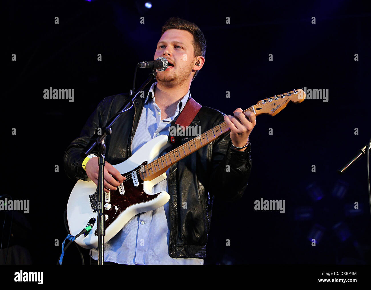 J pop stage hi-res stock photography and images - Alamy