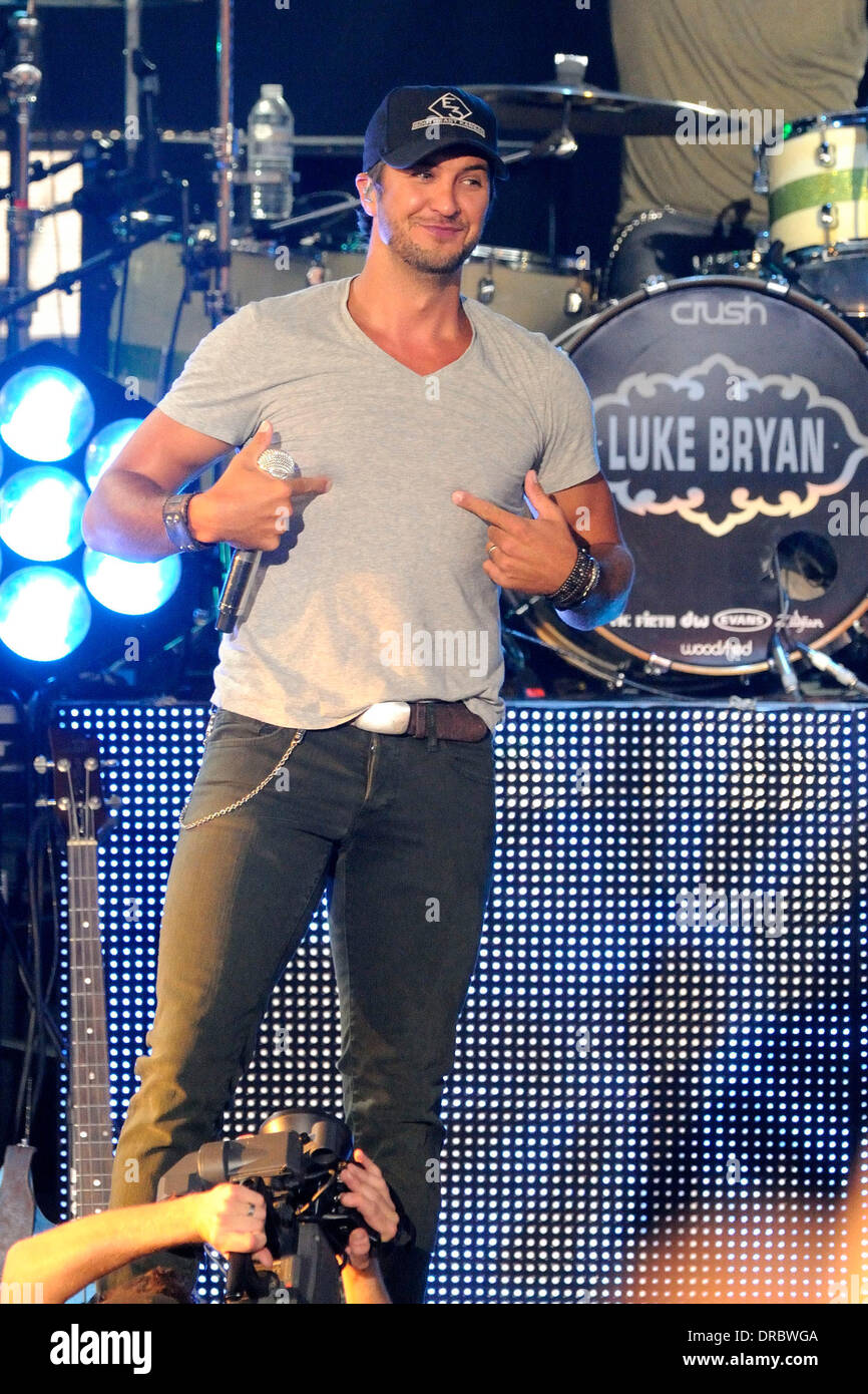 Luke Bryan performs at Molson Canadian Amphitheatre as opening support ...