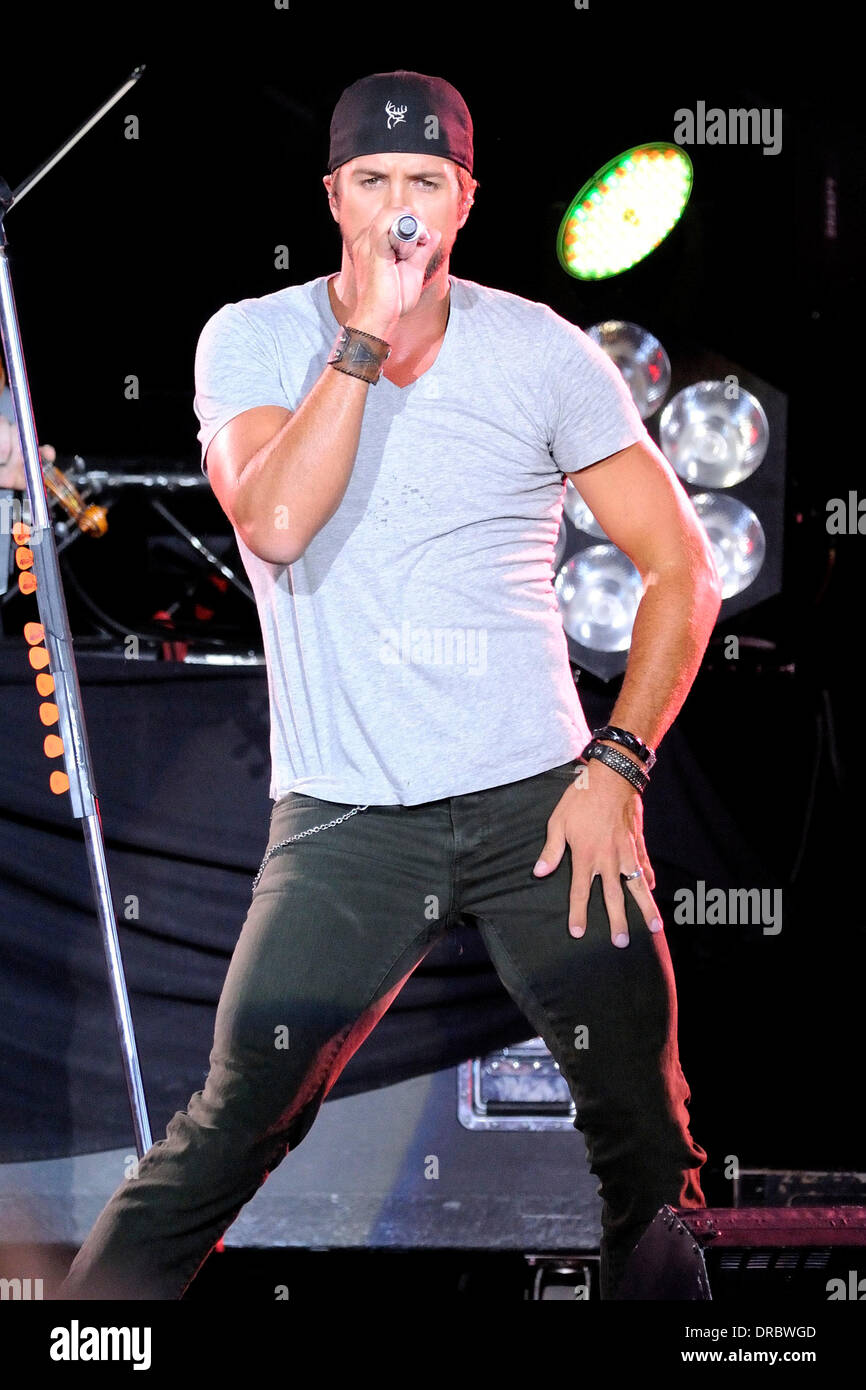Luke Bryan performs at Molson Canadian Amphitheatre as opening support ...