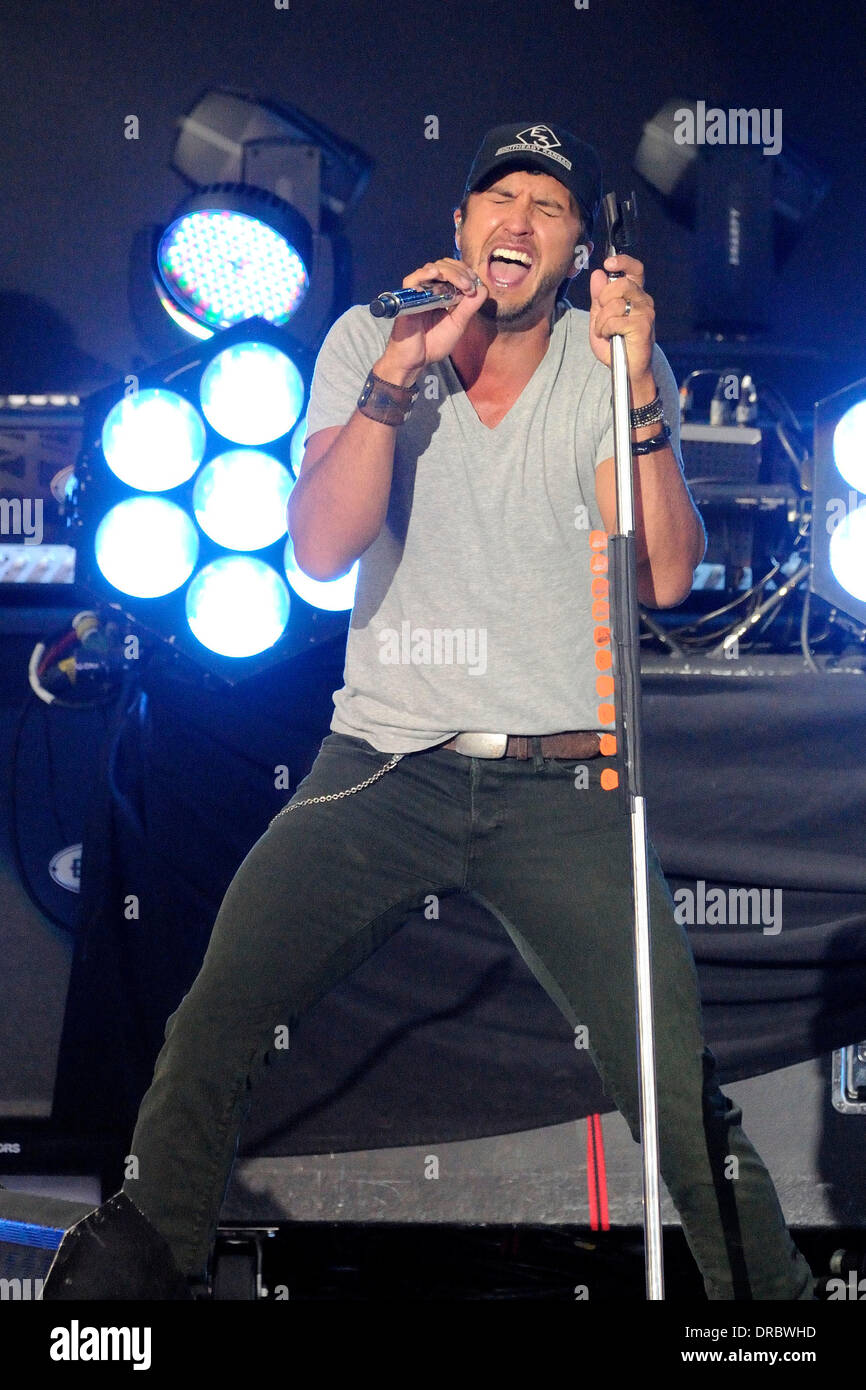 Luke Bryan performs at Molson Canadian Amphitheatre as opening support ...