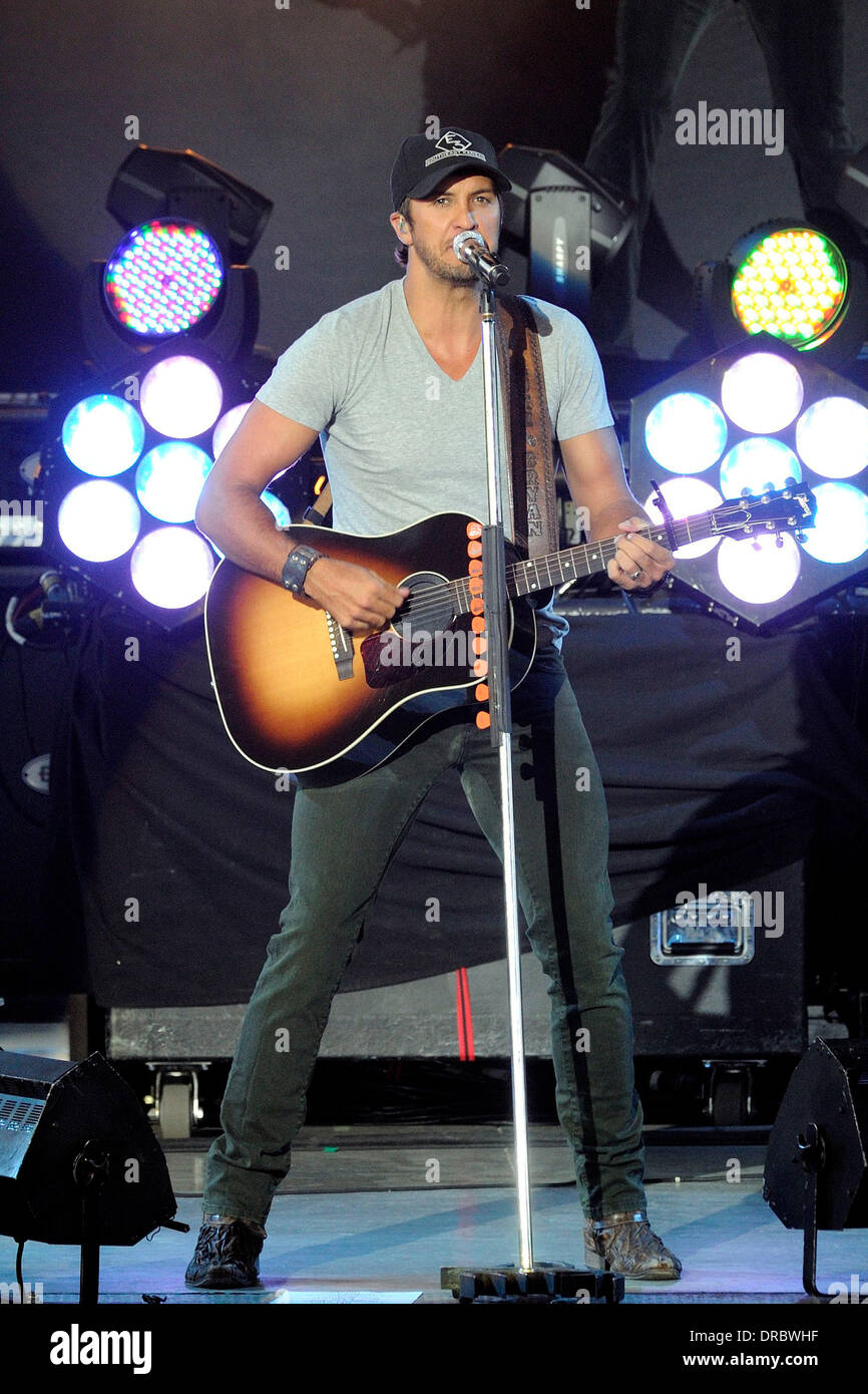Luke Bryan performs at Molson Canadian Amphitheatre as opening support ...
