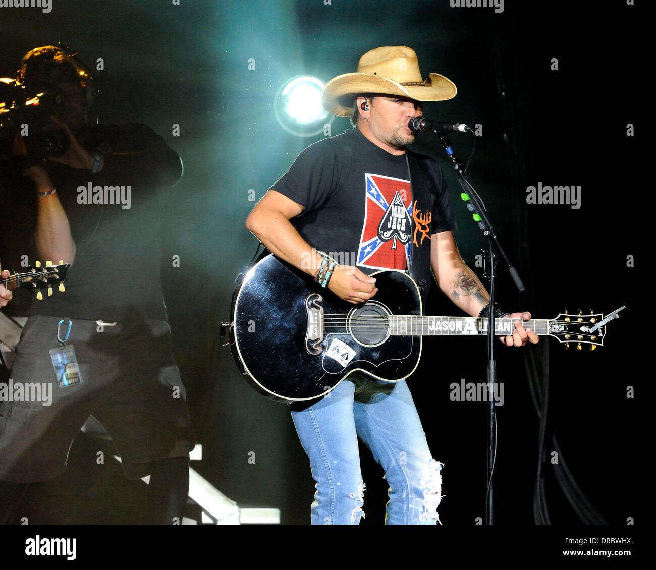 Jason Aldean performs at Molson Canadian Amphitheatre during his 'My ...