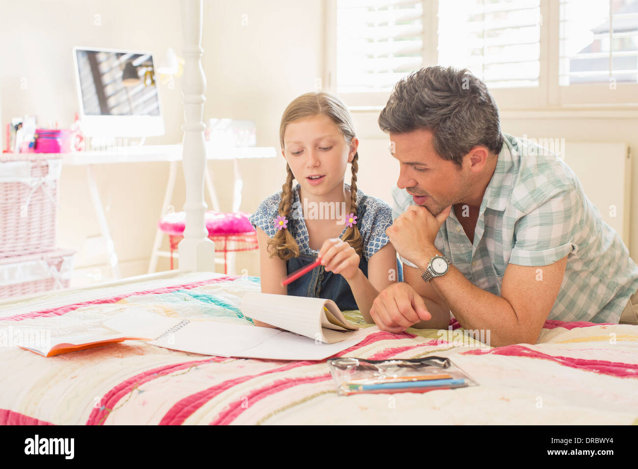 Father adult daughter talking hi-res stock photography and images - Alamy