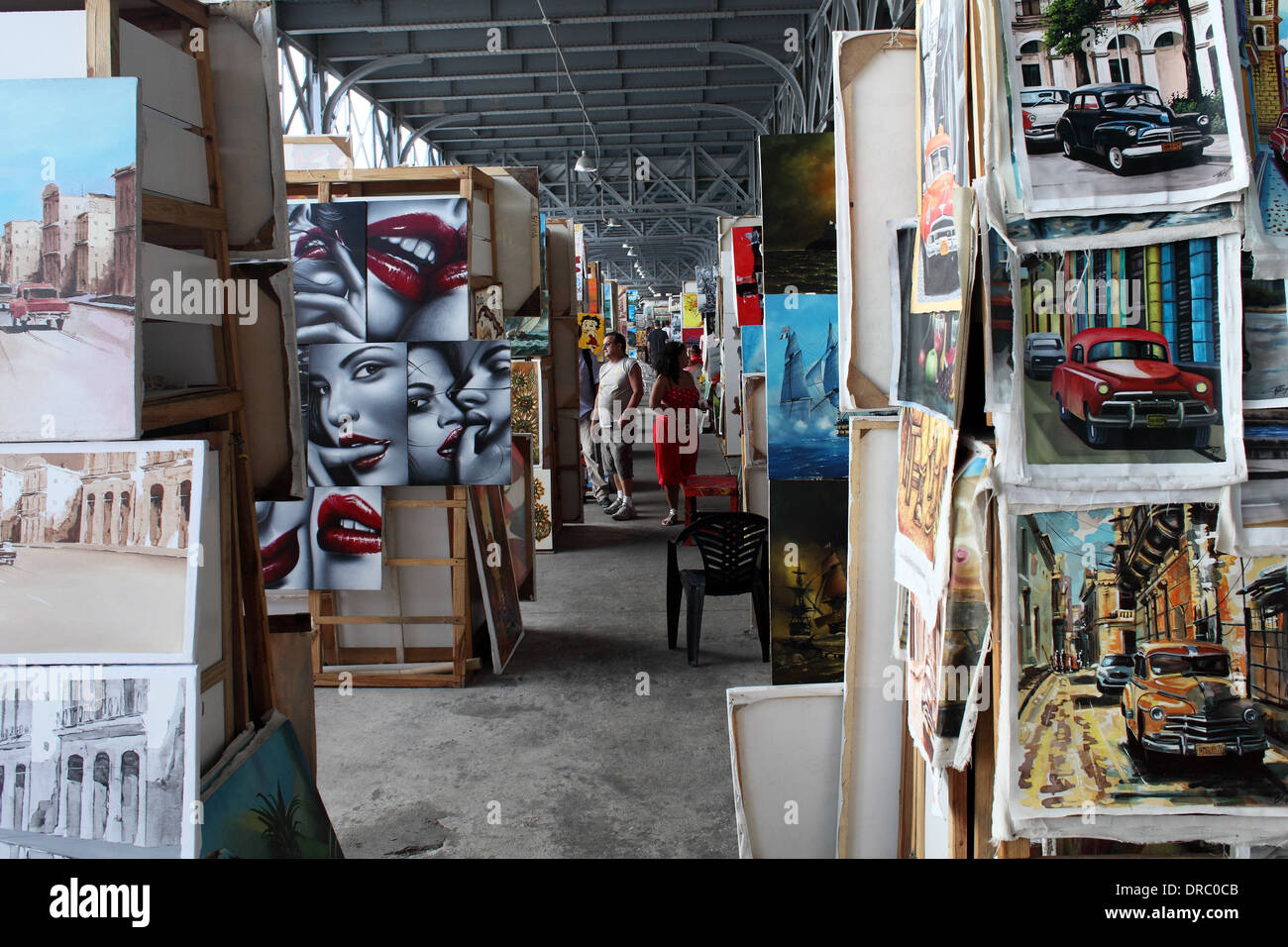 Gallery in Havana, Cuba Photo: pixstory / Alamy Stock Photo - Alamy