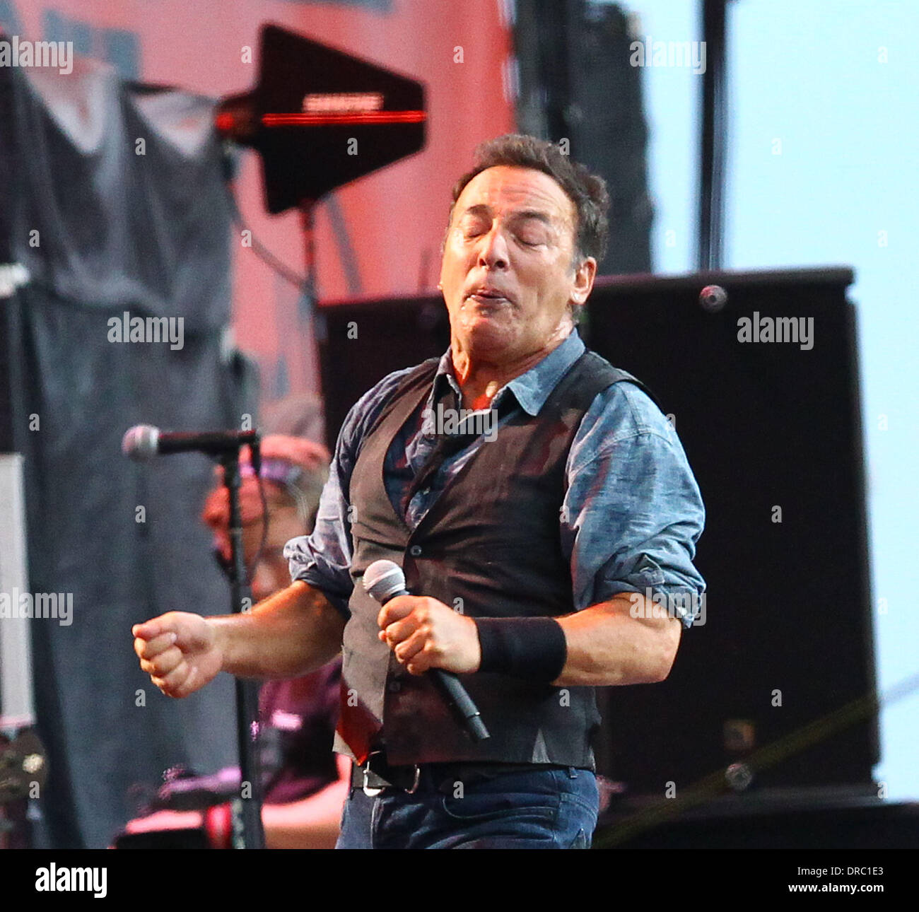 Bruce Springsteen and the E Street Band Hard Rock Calling - Hyde Park ...