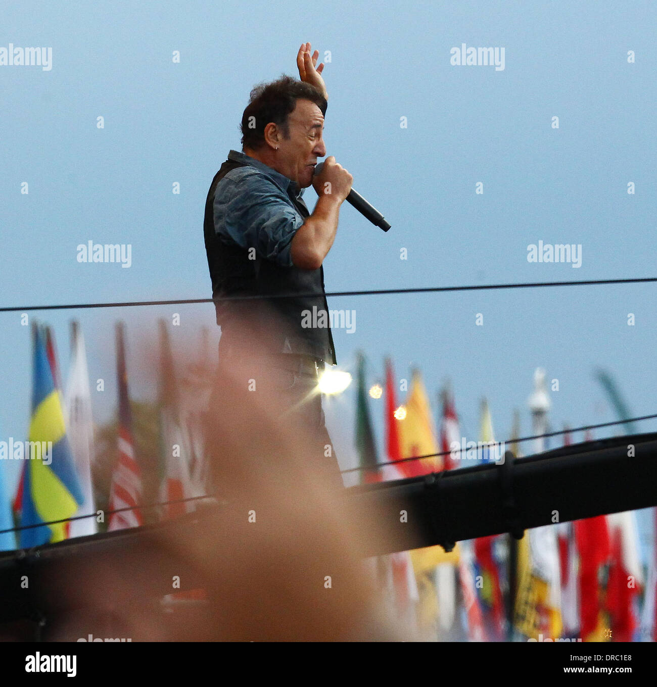 Bruce springsteen paparazzi hi-res stock photography and images - Alamy