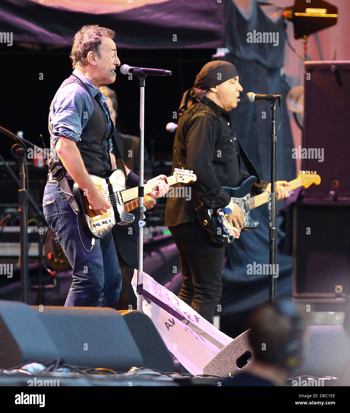 Bruce springsteen paparazzi hi-res stock photography and images - Alamy