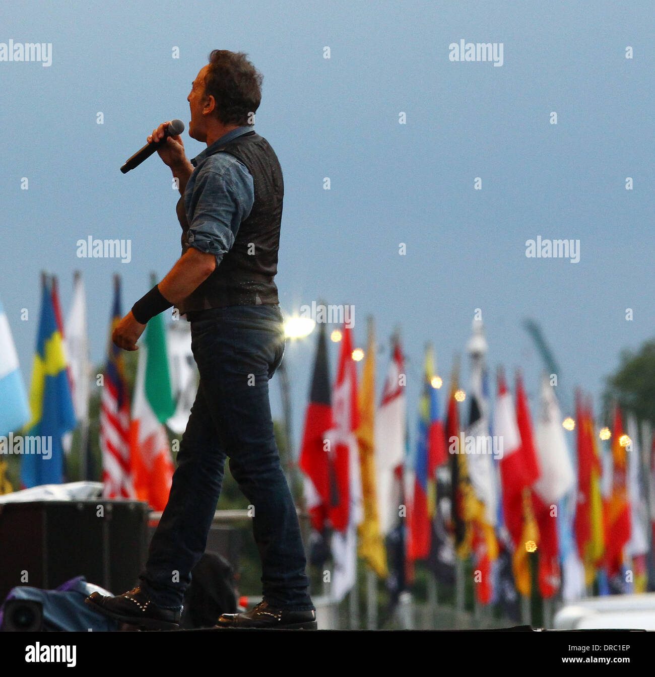 Bruce springsteen paparazzi hi-res stock photography and images - Alamy