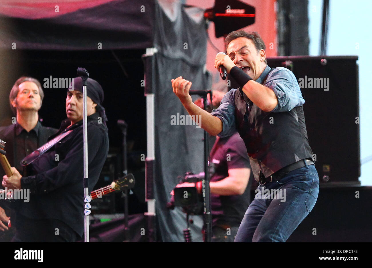 Bruce Springsteen and the E Street Band Hard Rock Calling - Hyde Park ...
