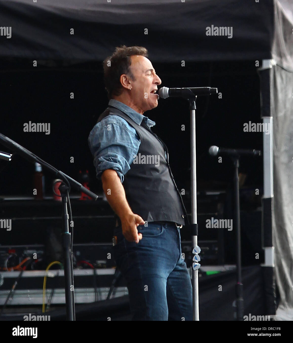 Bruce Springsteen and the E Street Band Hard Rock Calling - Hyde Park ...