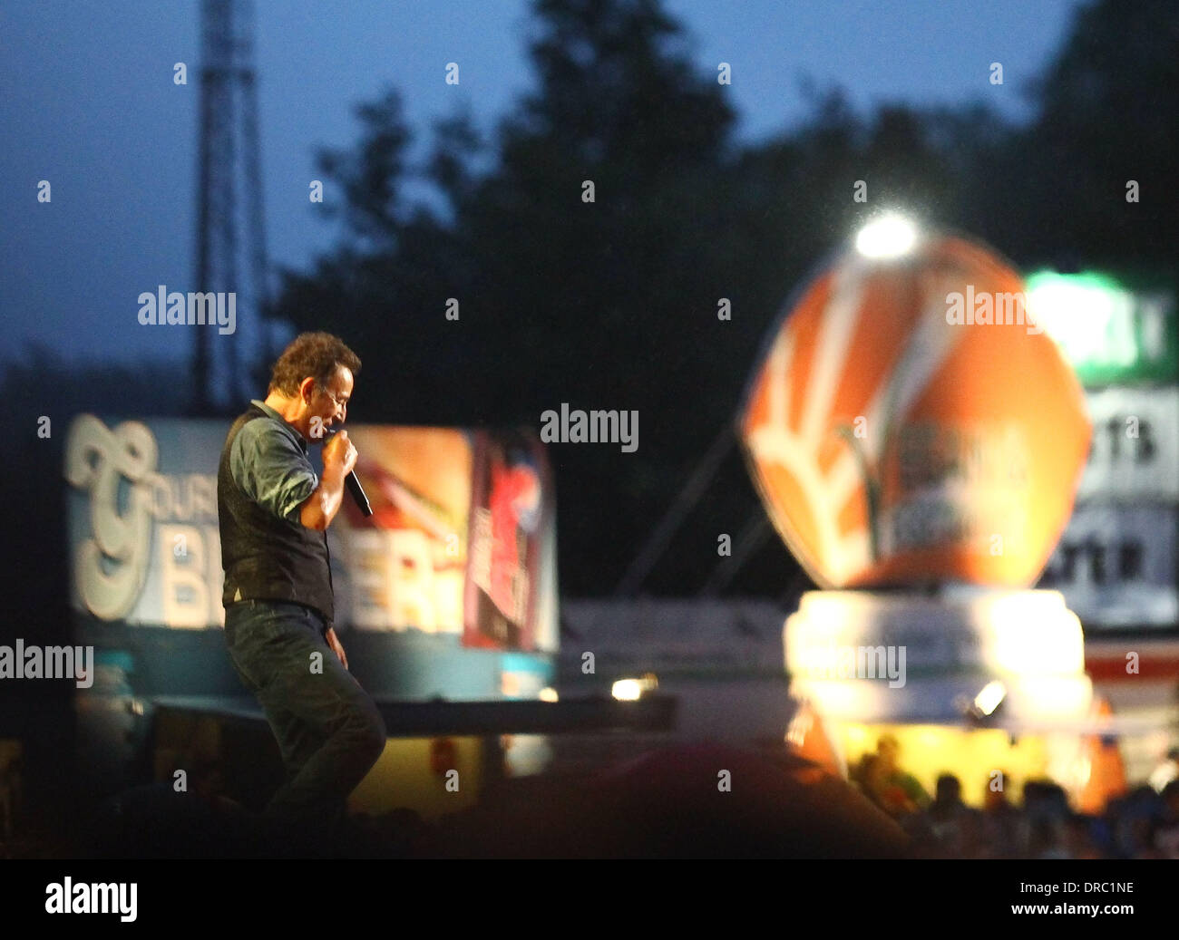 Bruce springsteen paparazzi hi-res stock photography and images - Alamy