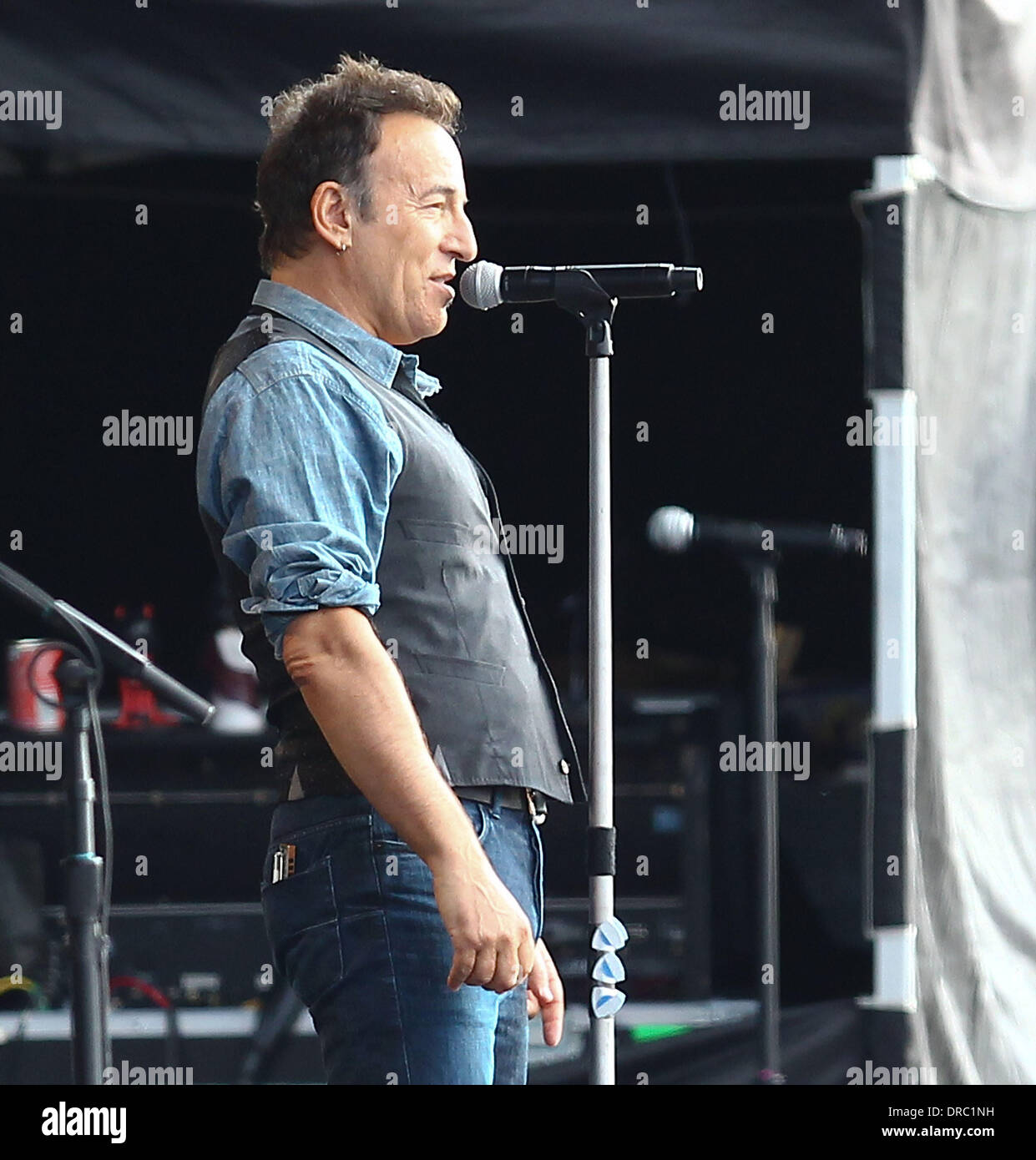 Bruce springsteen paparazzi hi-res stock photography and images - Alamy