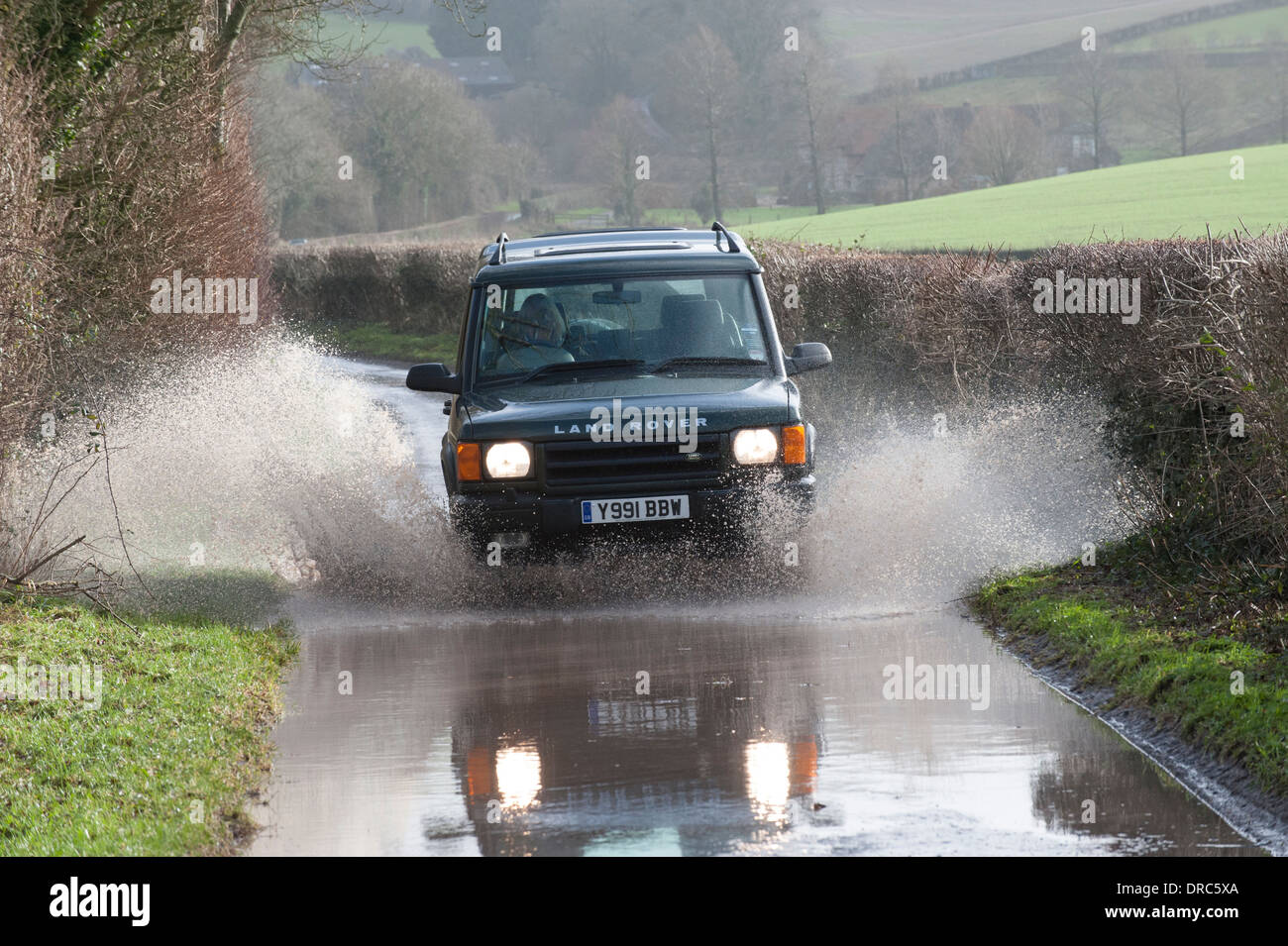 4x4 Car Driving Through Flood High Resolution Stock Photography and ...