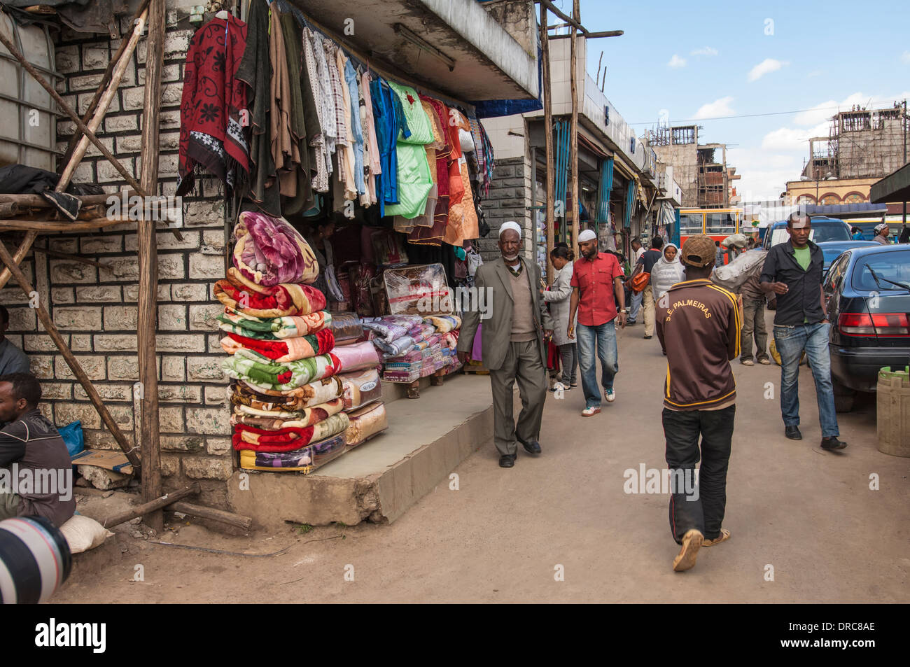 Market street scene, Mercato of Addis Ababa, Ethiopia Stock Photo - Alamy