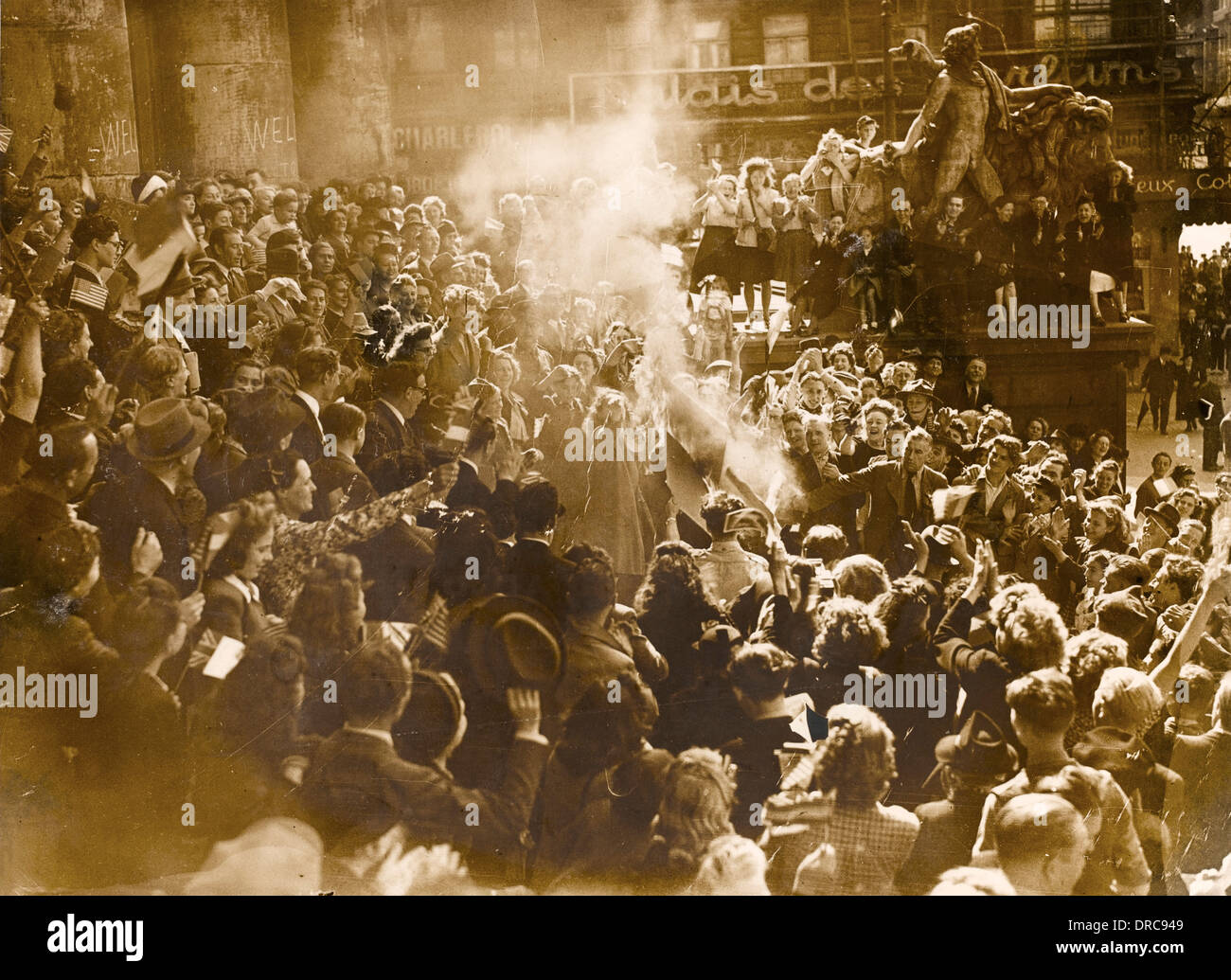 Ww2 end hi-res stock photography and images - Alamy