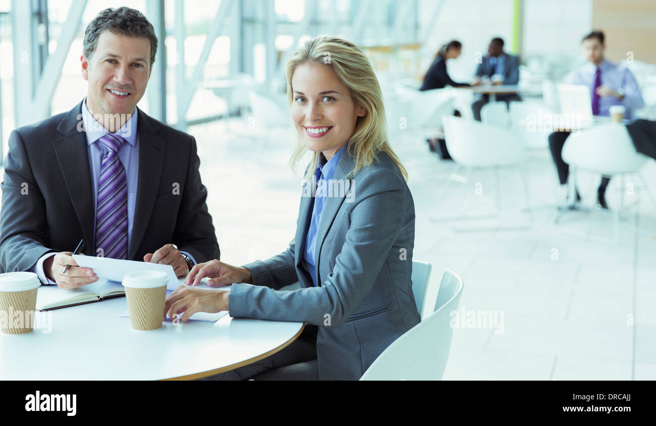 Business people smiling hi-res stock photography and images - Alamy