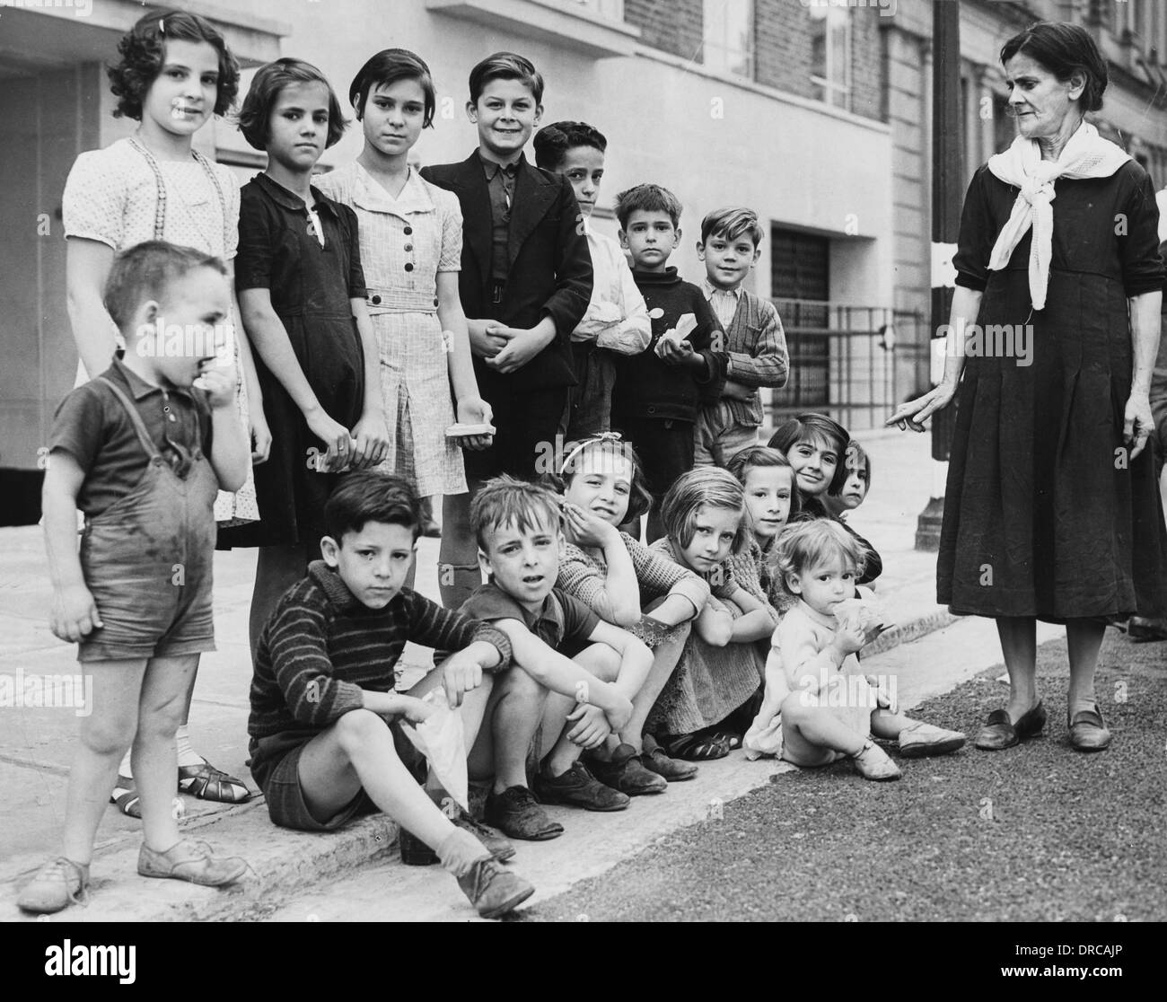 World War 2 Pictures Of Children