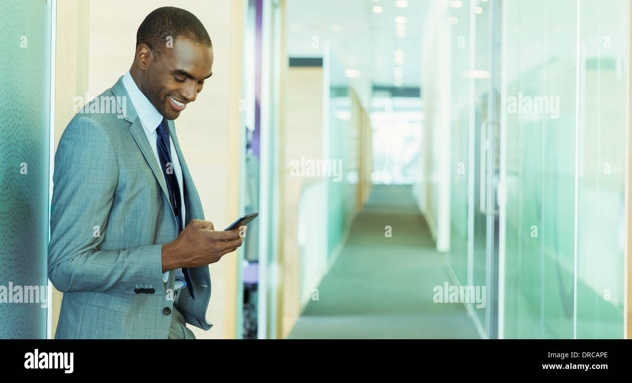 Cellular office hi-res stock photography and images - Alamy