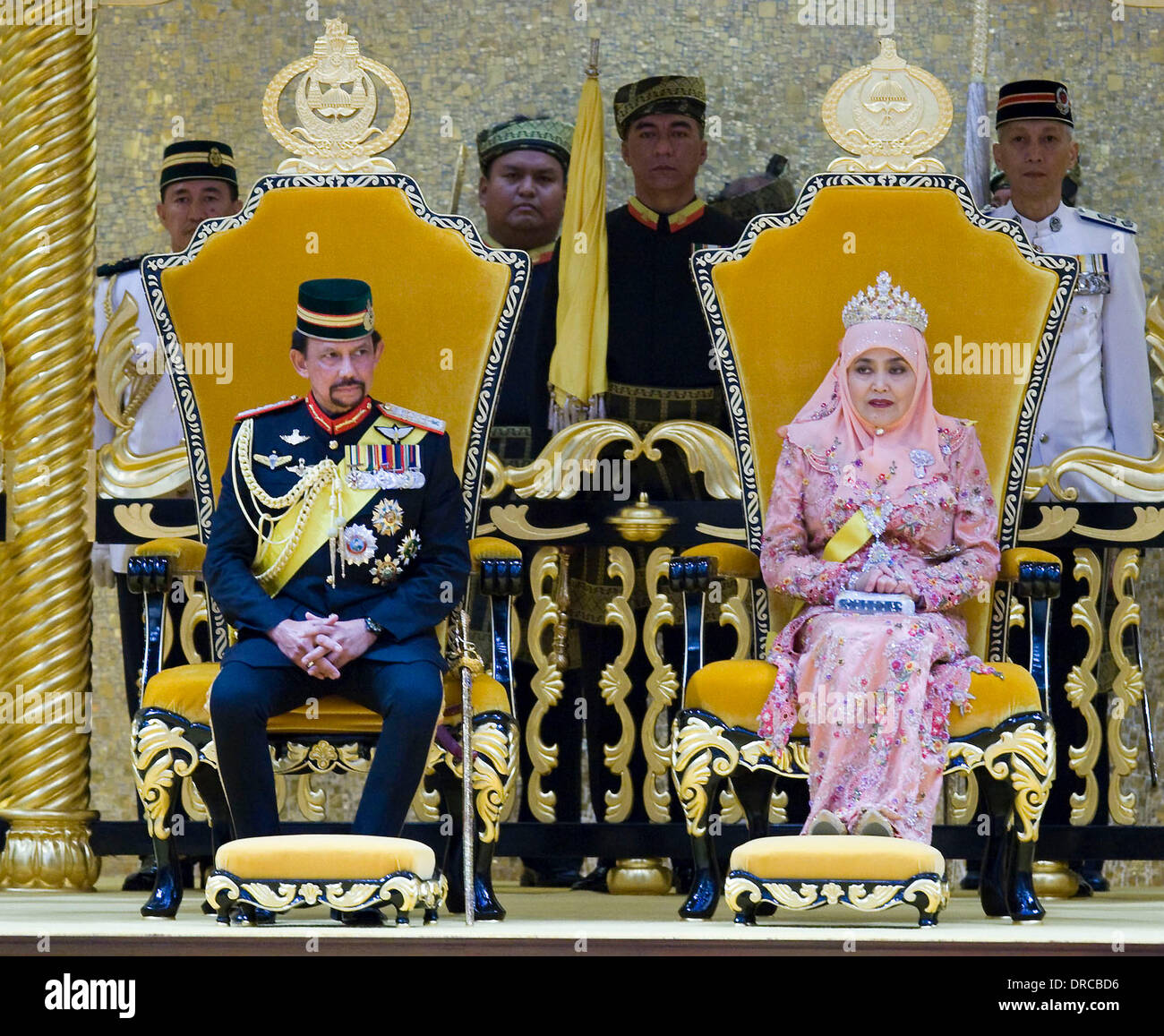 Sultan Hassanal Bolkiah and Yang Di-Pertuan of Brunei Sultan Hassanal ...