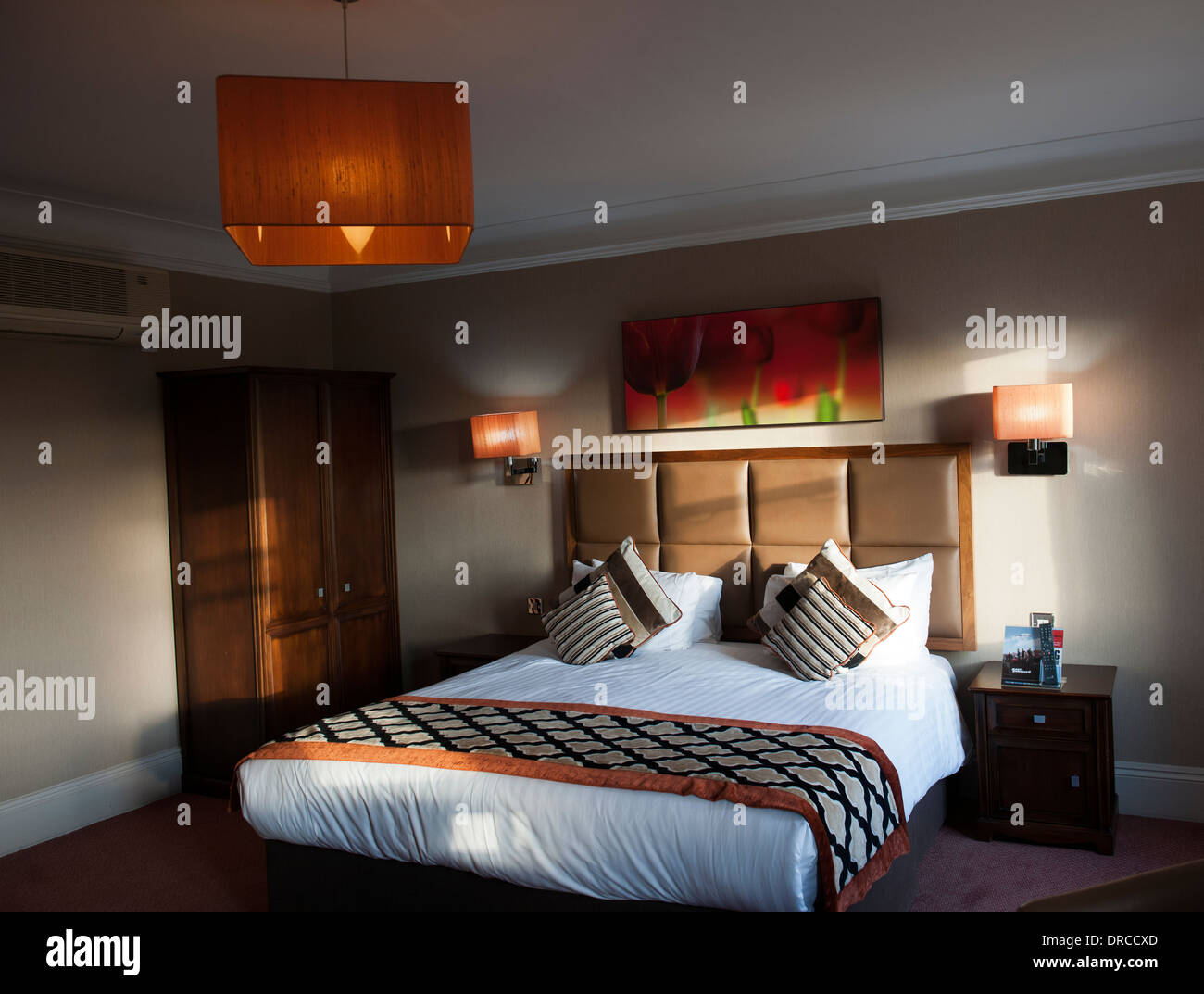 Hotel bedroom, London, England, UK Stock Photo - Alamy