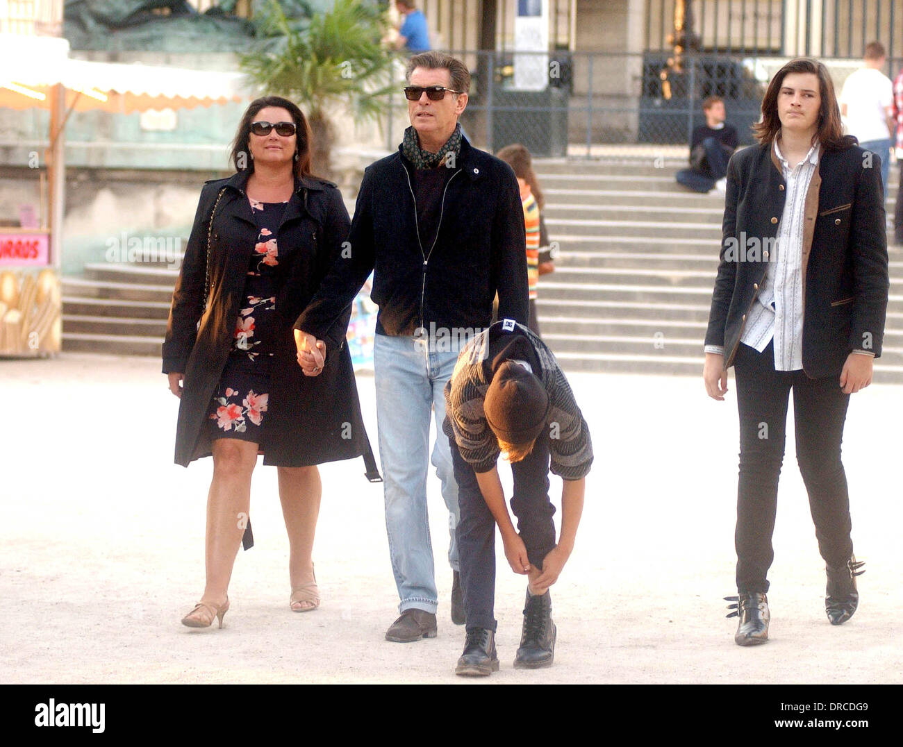 Pierce Brosnan and wife Keely Shaye Smith take a walk through Paris ...