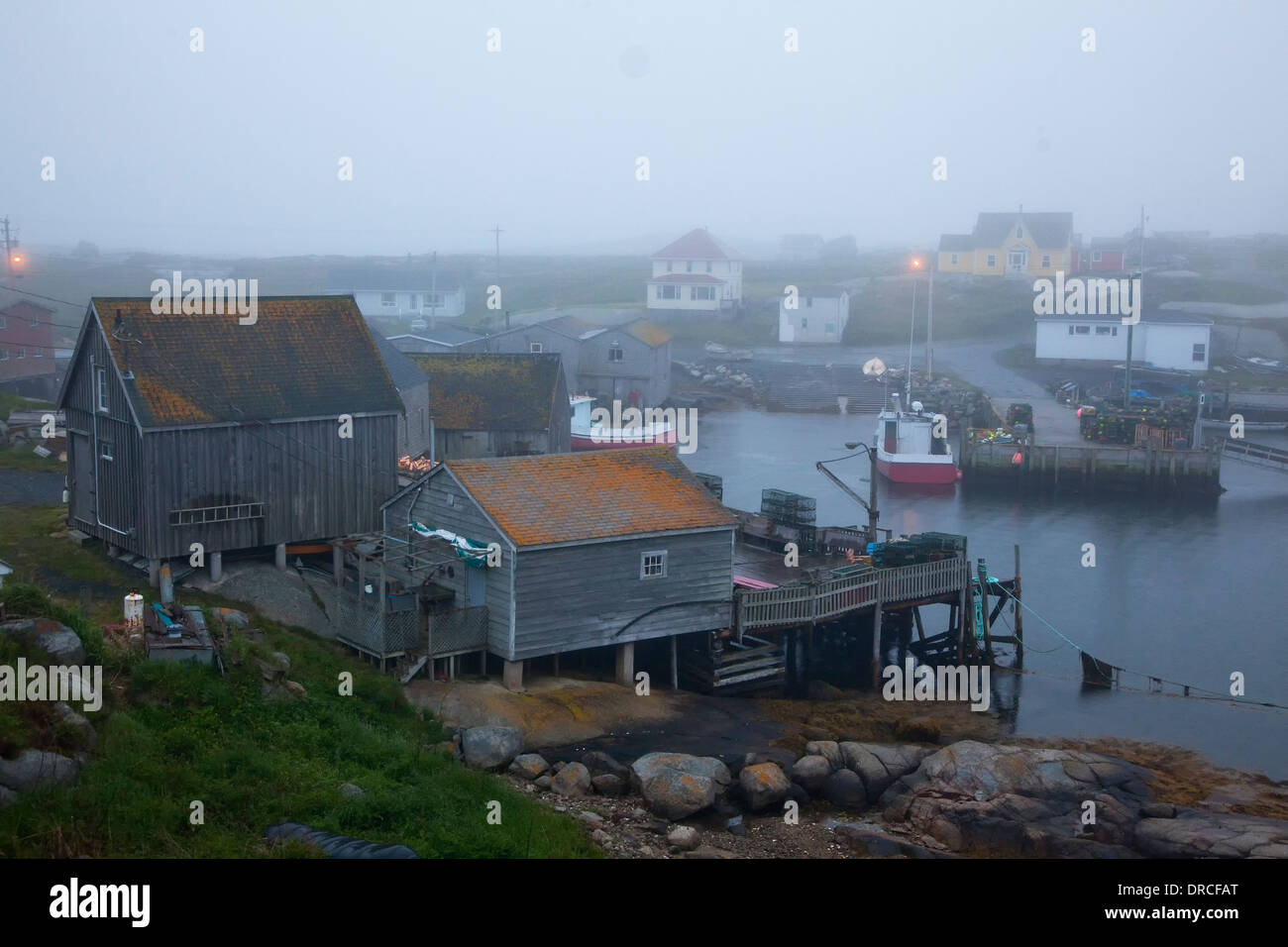 Surrounding building hi-res stock photography and images - Alamy