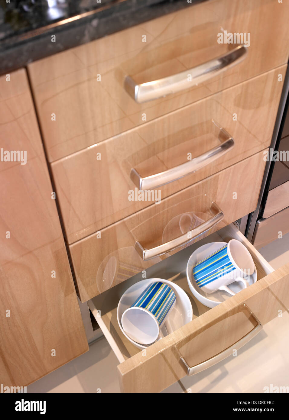 Kitchen internal drawer hi-res stock photography and images - Alamy