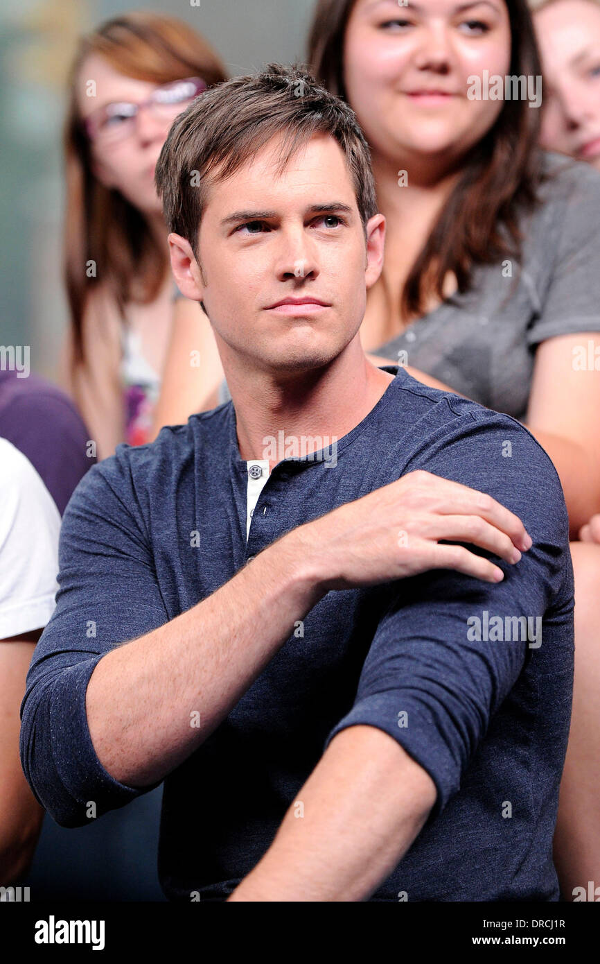 Jonathan Patrick Moore Cast of The L.A. Complex appears on MuchMusic's ...