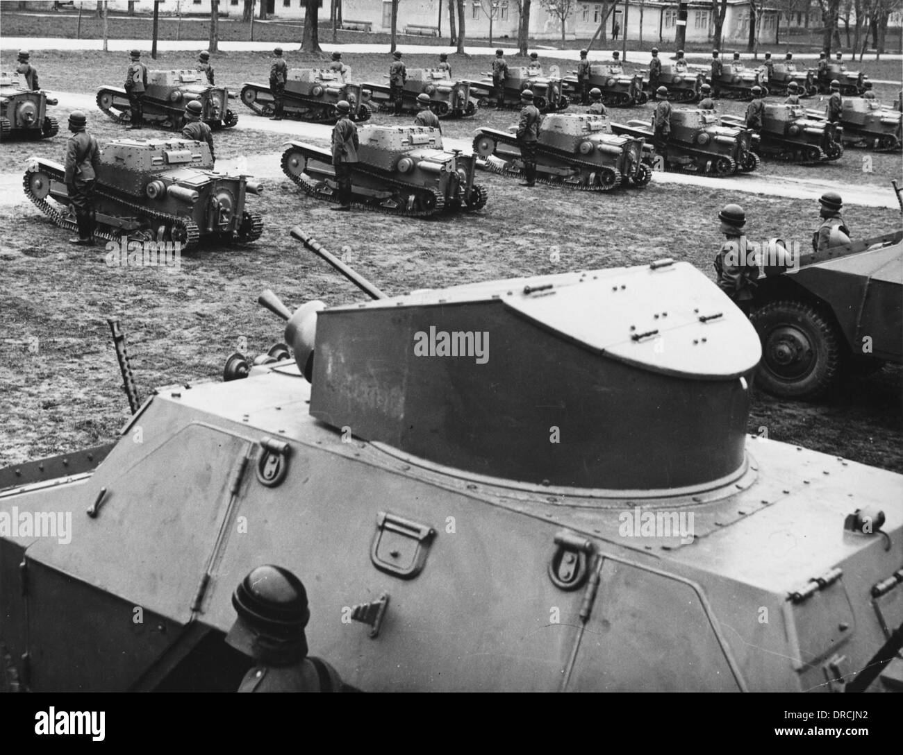 Austrian army tanks hi-res stock photography and images - Alamy