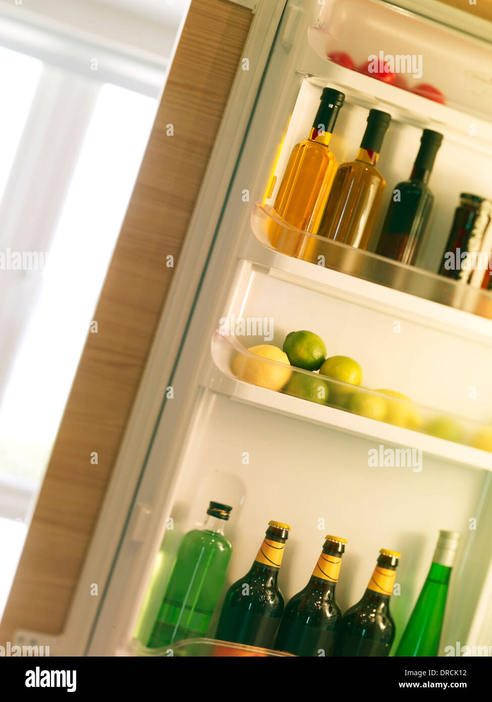 Fitted kitchen fridge hi-res stock photography and images - Alamy