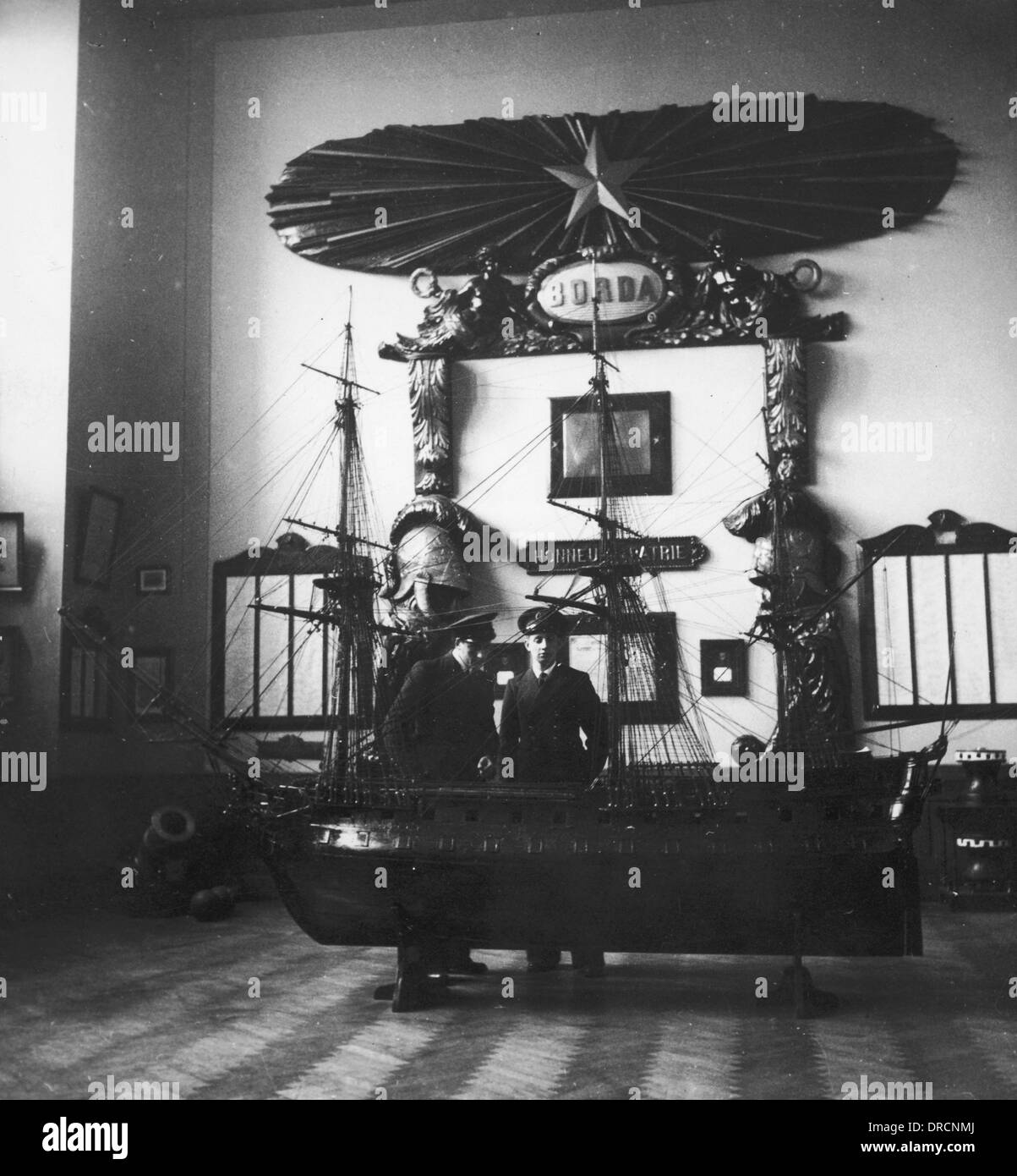 Naval officer wwii hi-res stock photography and images - Alamy