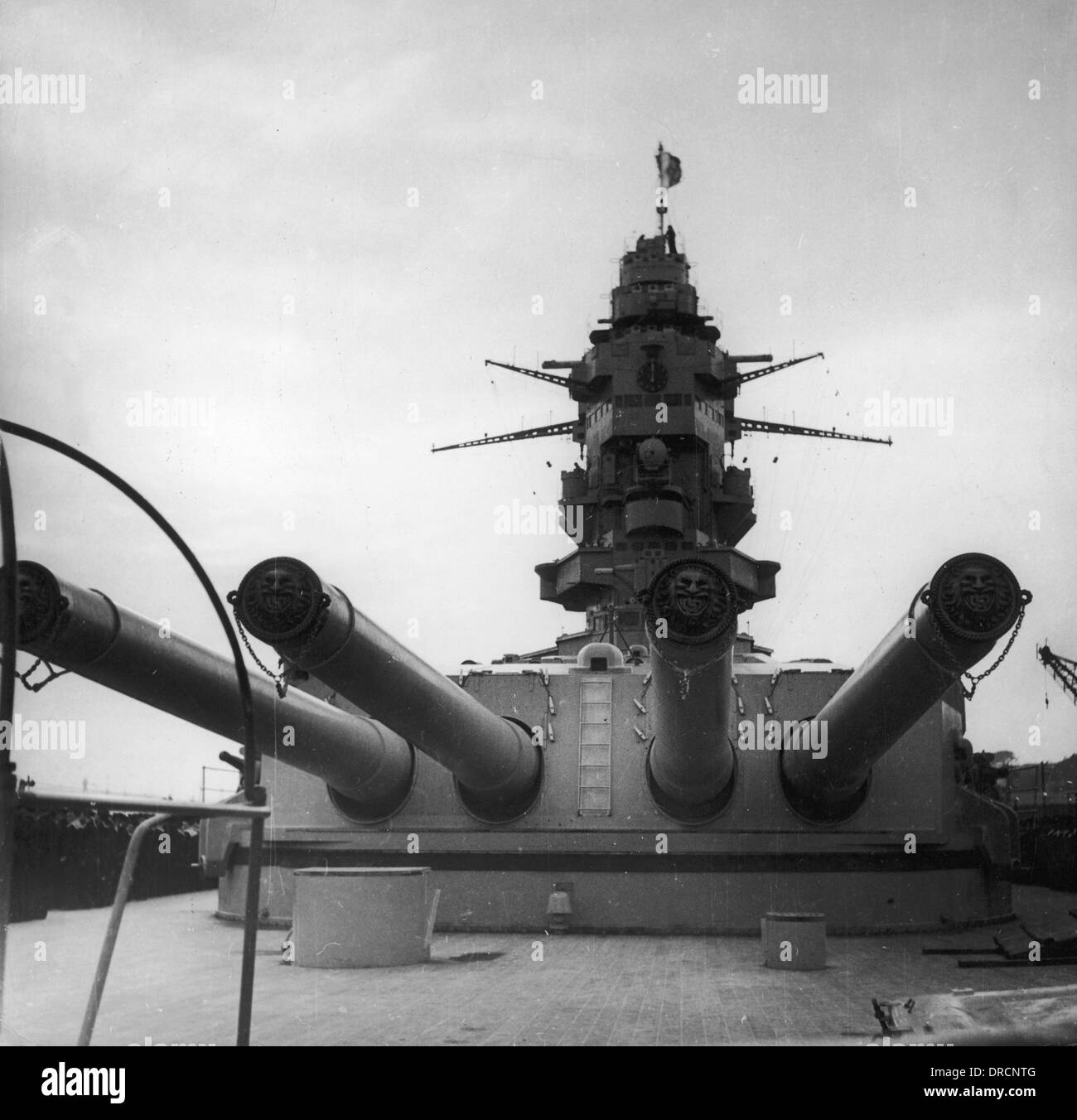 World war ii navy gun turret hi-res stock photography and images - Alamy