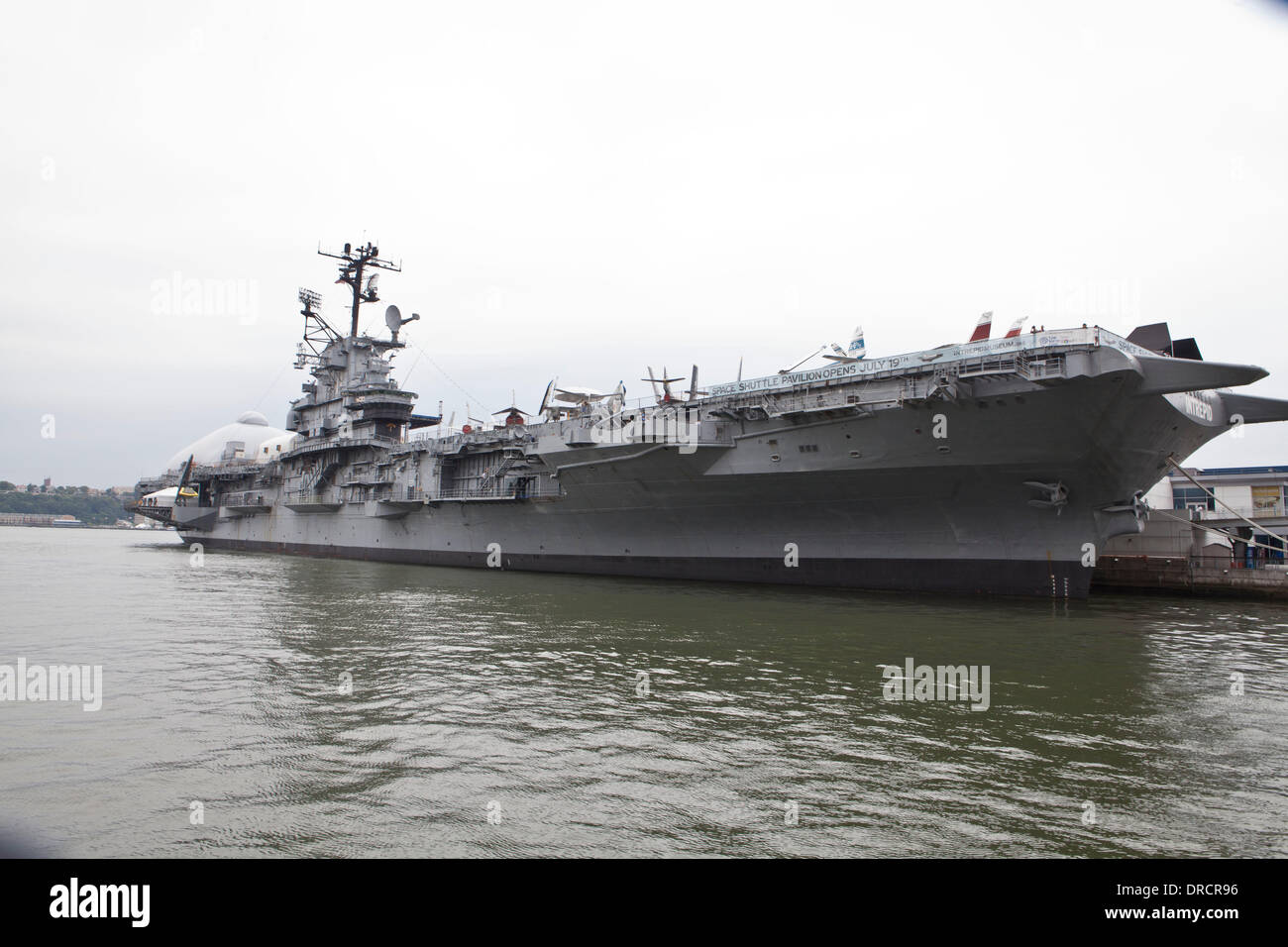 The U.S.S. Intreped The Intrepid Sea Air and Space Museum Space Shuttle ...