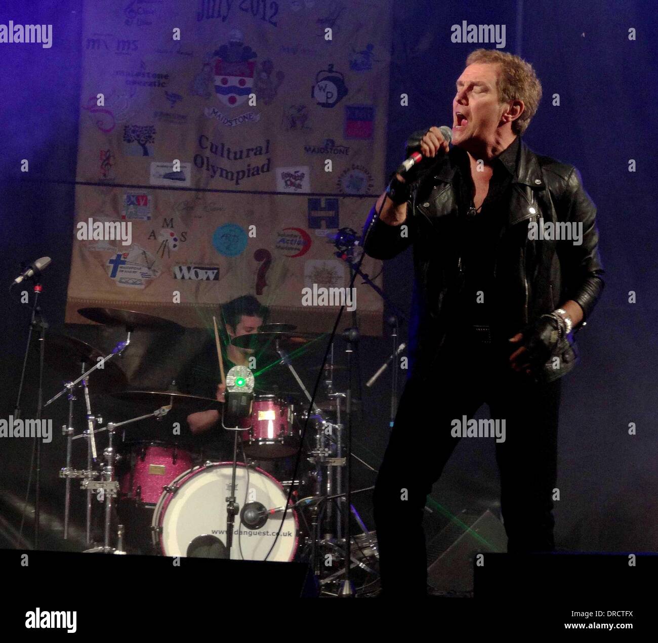 Alvin Stardust performing live at More Park Kent, England - 19.07.12 ...