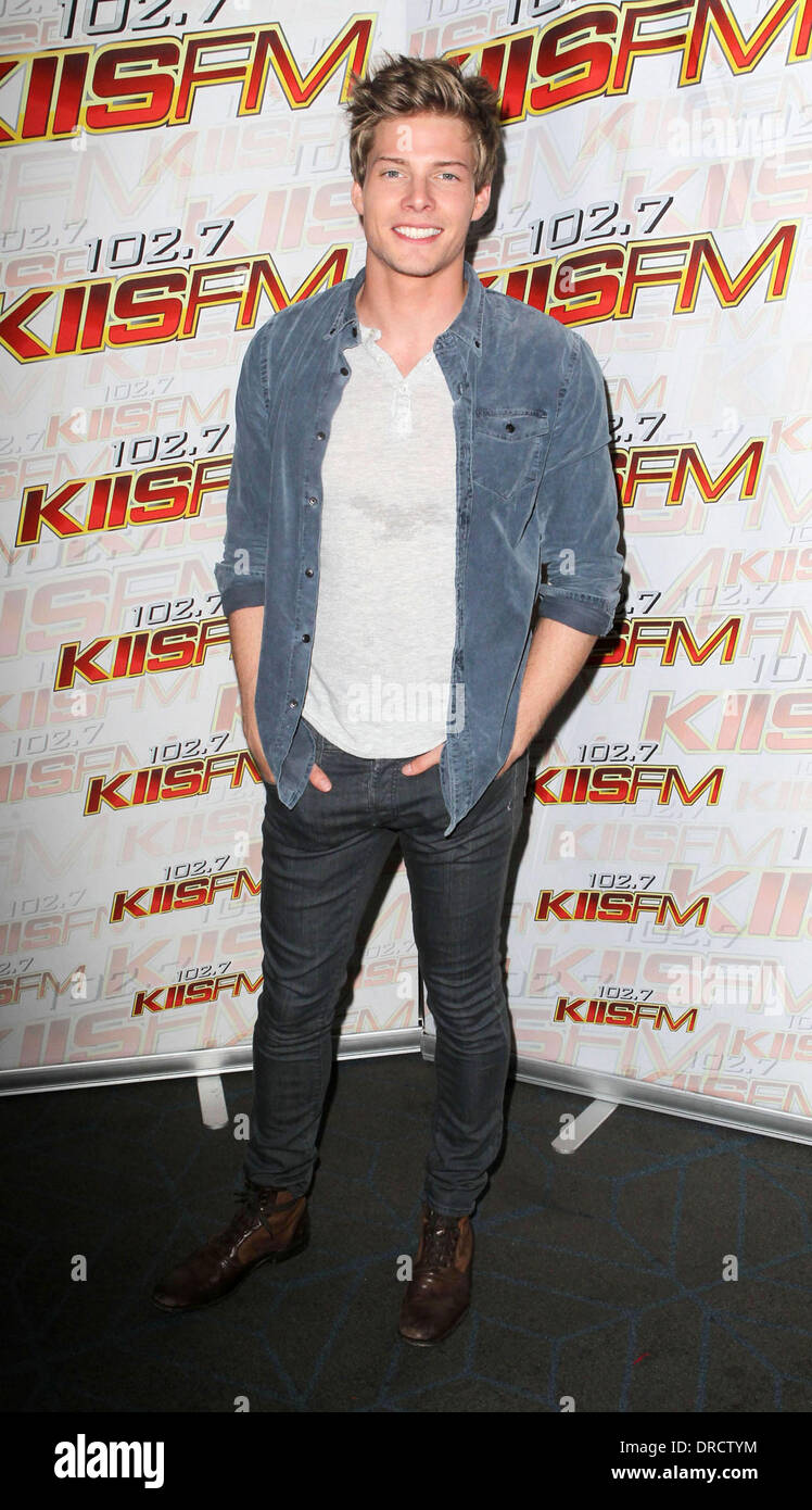 Hunter Parrish Smile