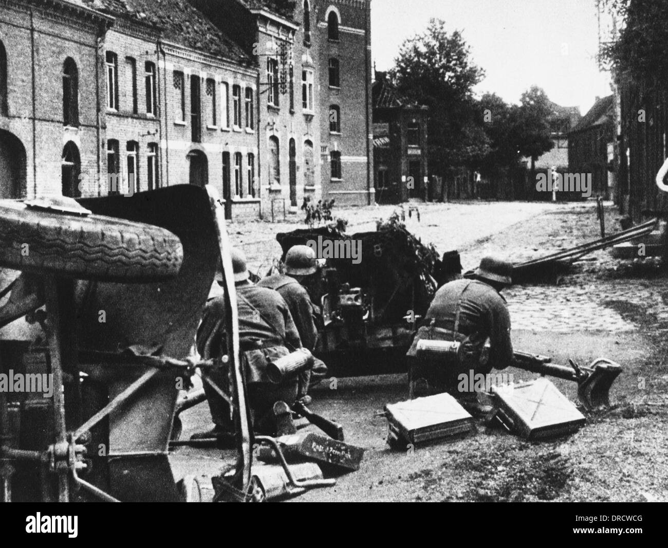 German troops france 1940 Black and White Stock Photos & Images - Alamy