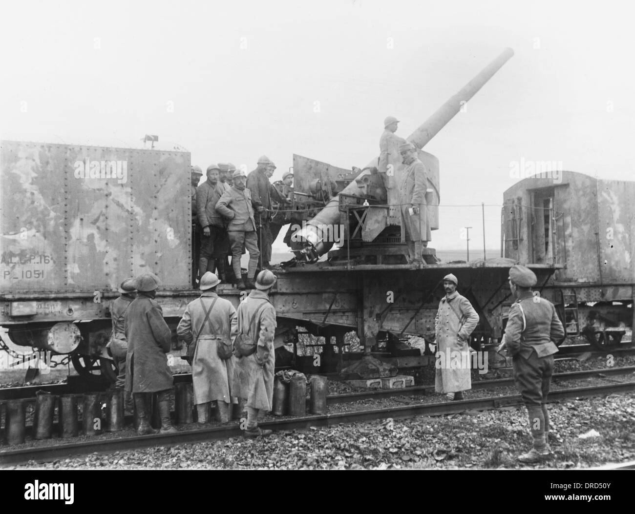 Artillery hi-res stock photography and images - Alamy