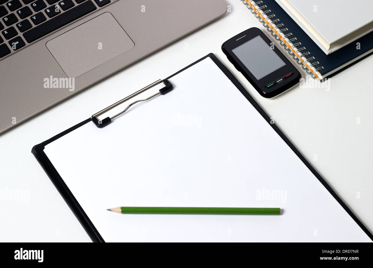 Book on table from above hi-res stock photography and images - Alamy