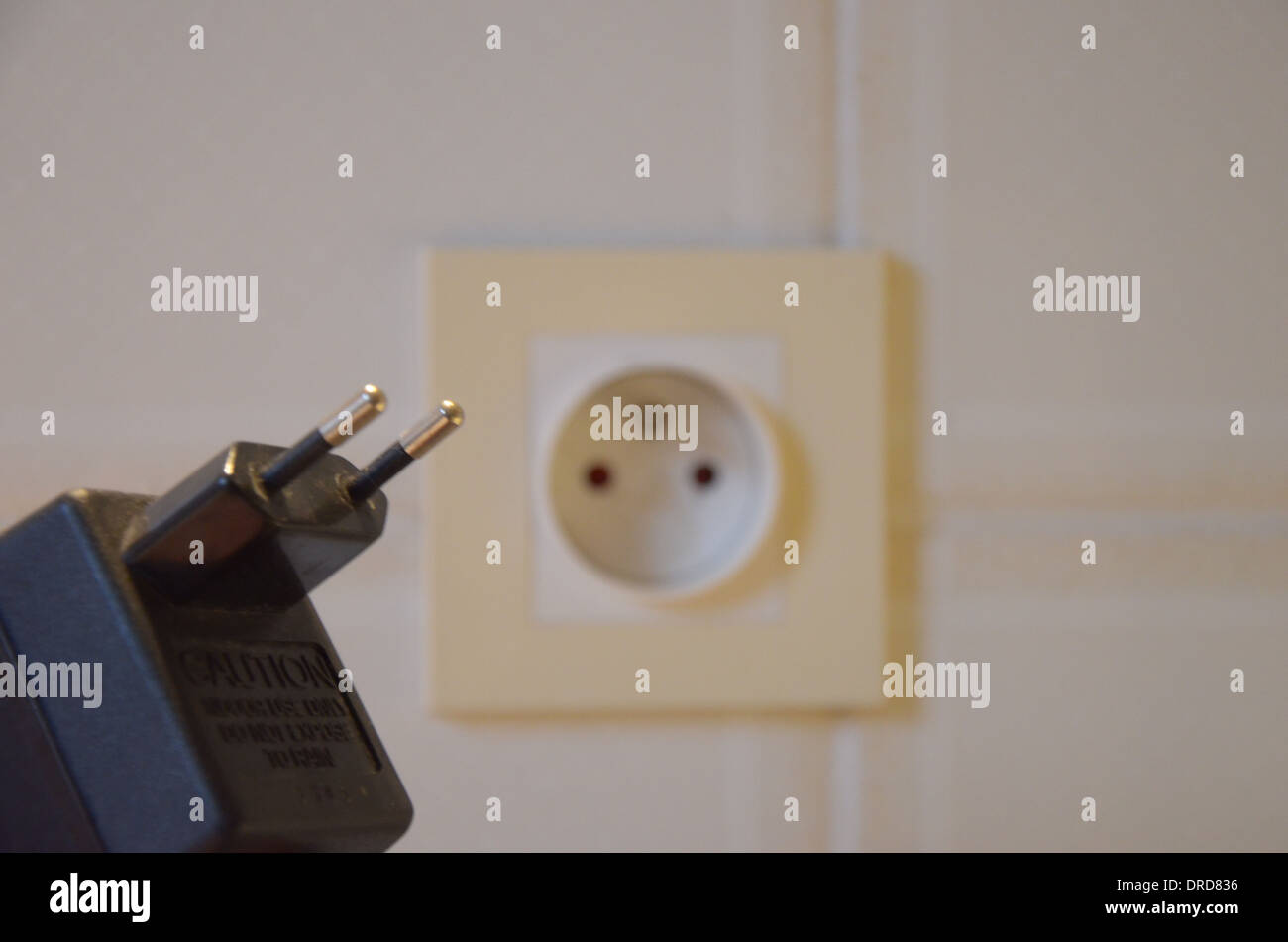 International electricity outlet hi-res stock photography and images ...