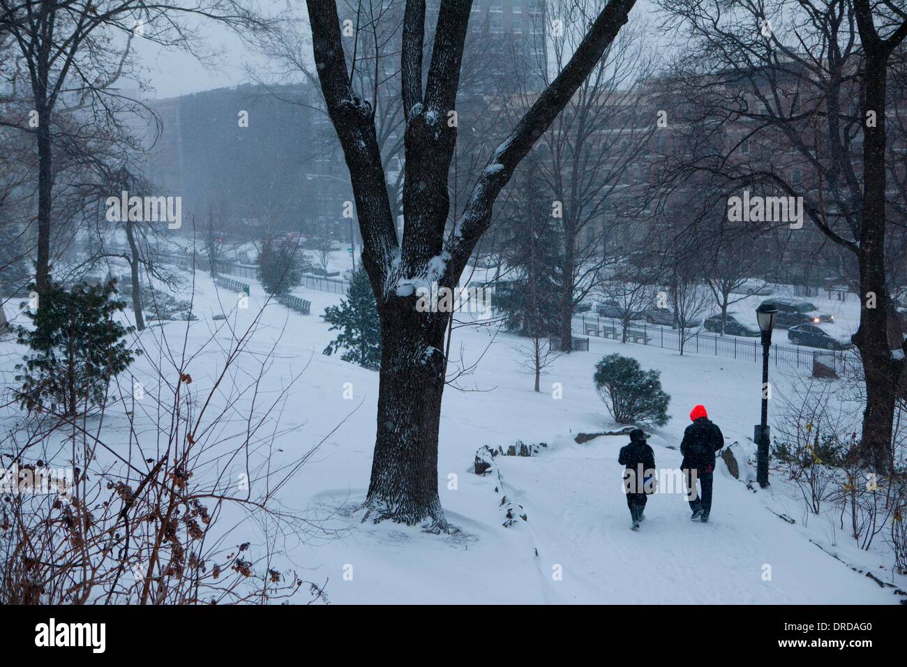 10 inches snow hi-res stock photography and images - Alamy