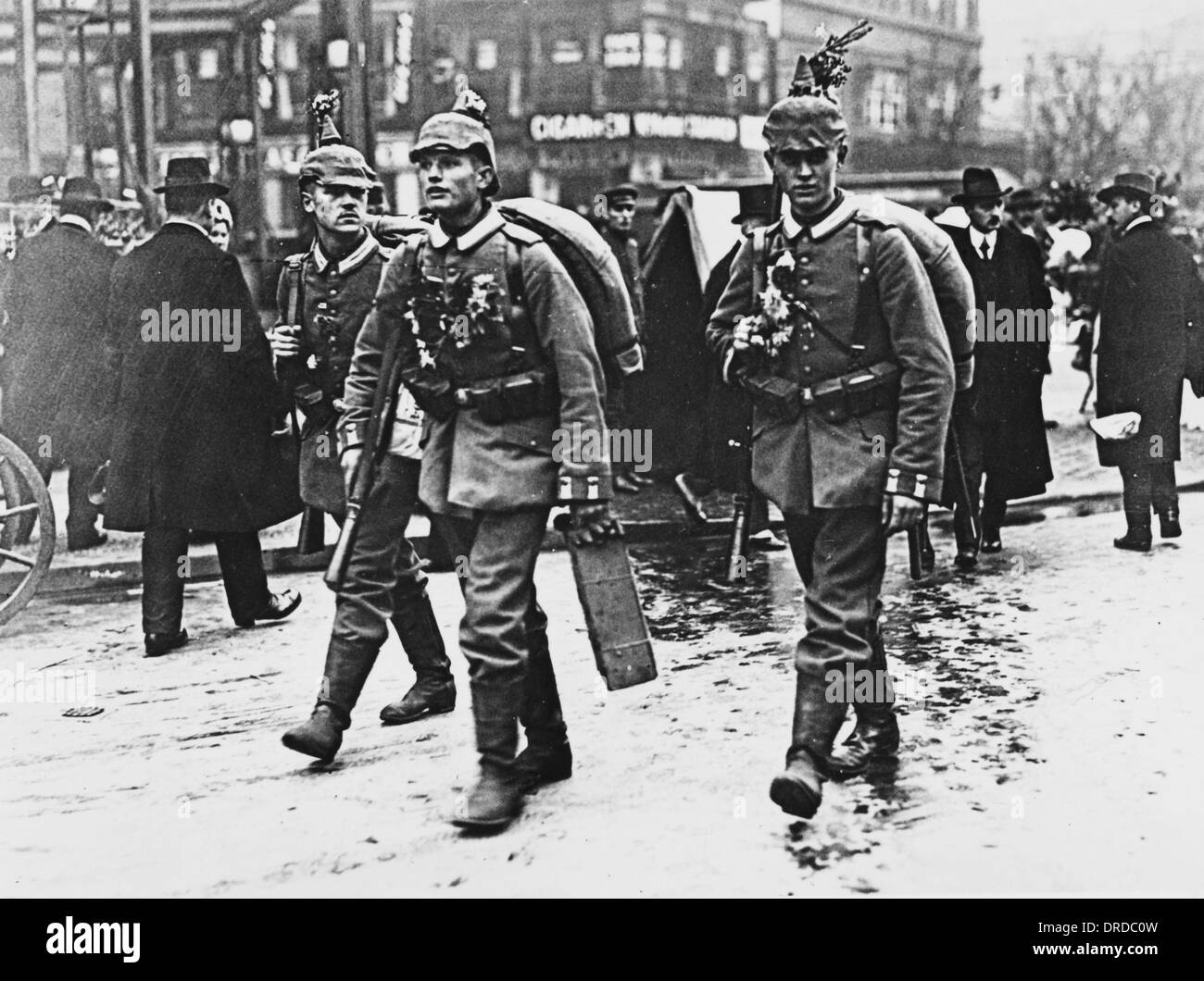 Reserve soldiers Black and White Stock Photos & Images - Alamy